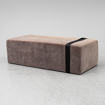 KELLY HOPPEN, ottoman, for Artwood. - Bukowskis