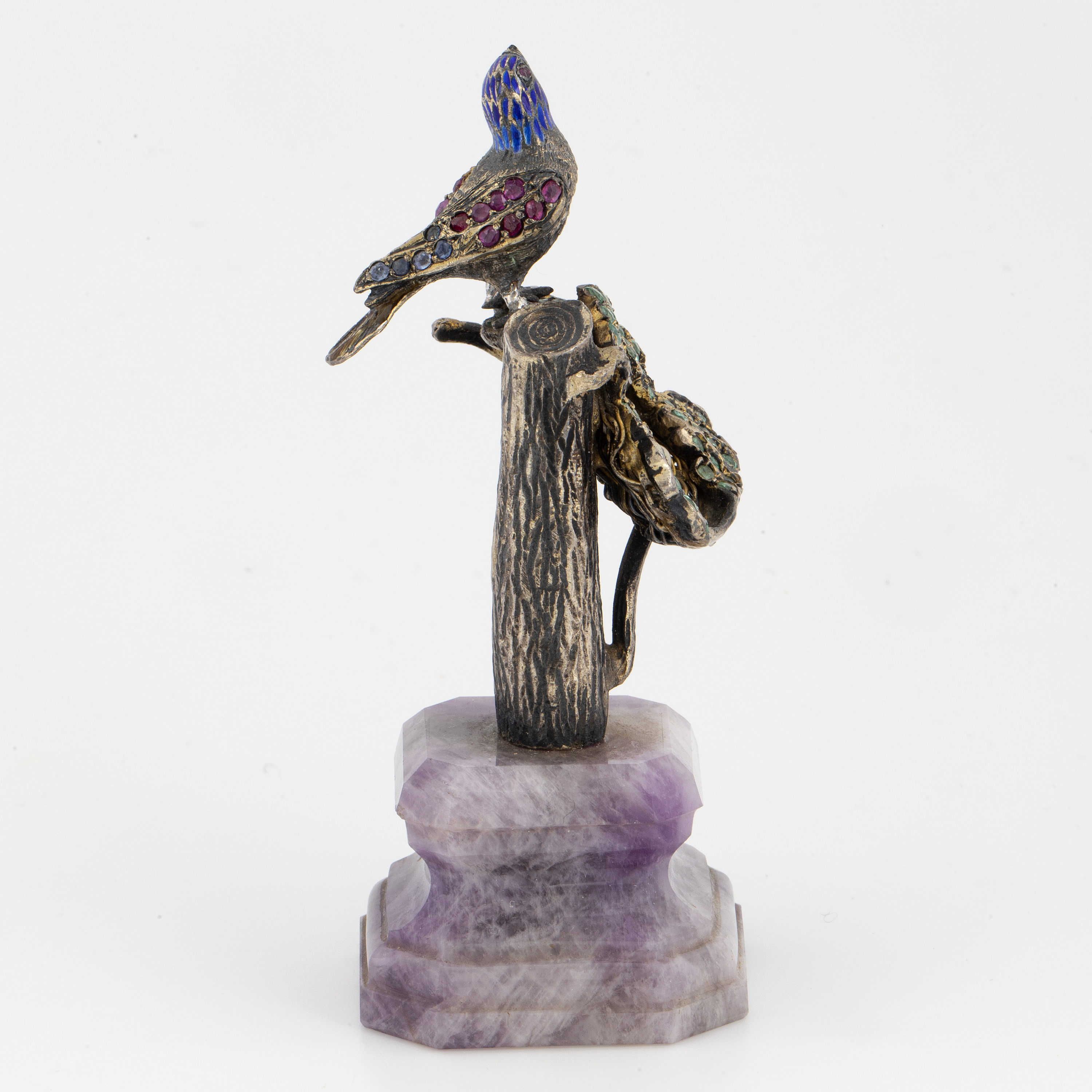Silver and coloured stone bird sculpture. - Bukowskis