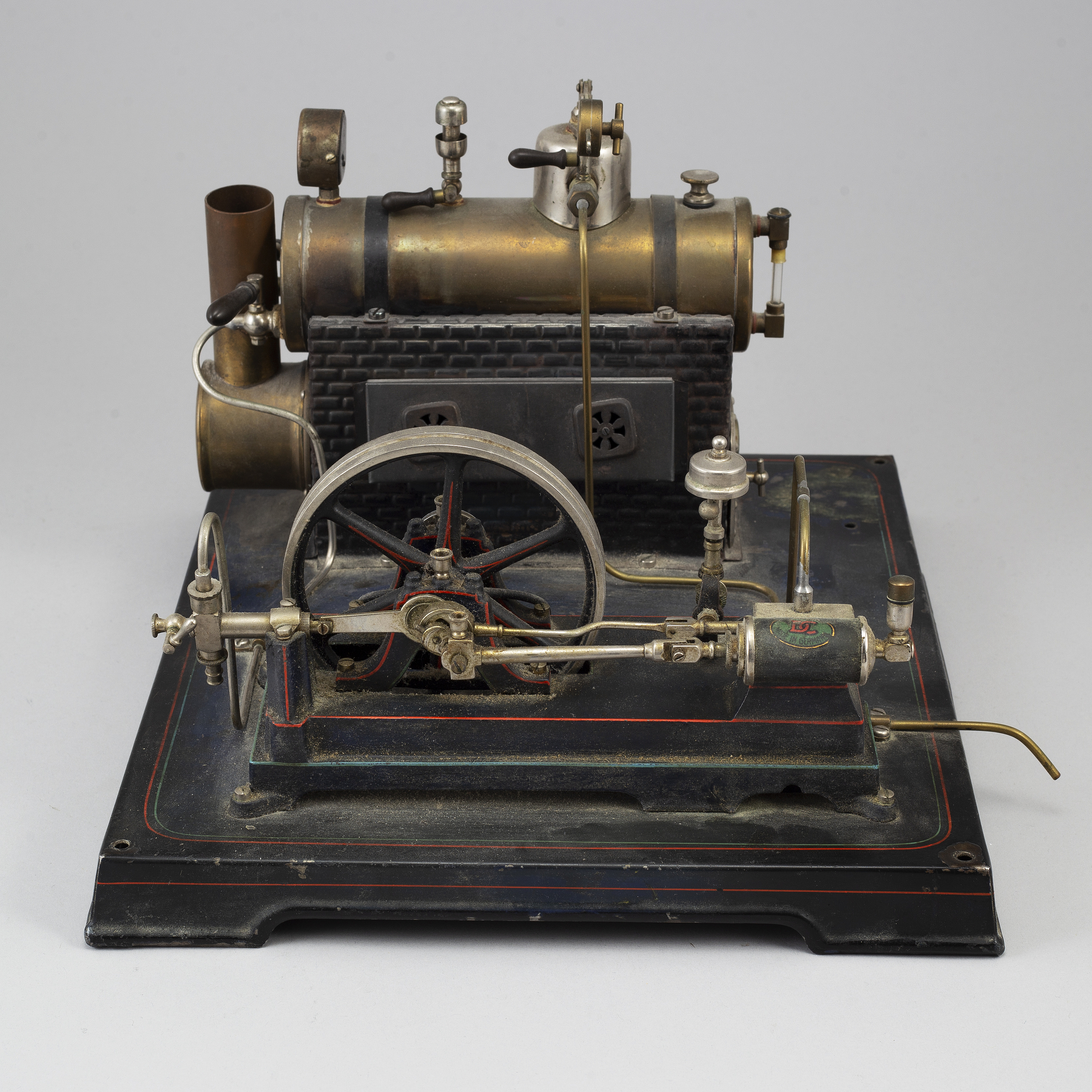 A 20th century steam compound engine. - Bukowskis