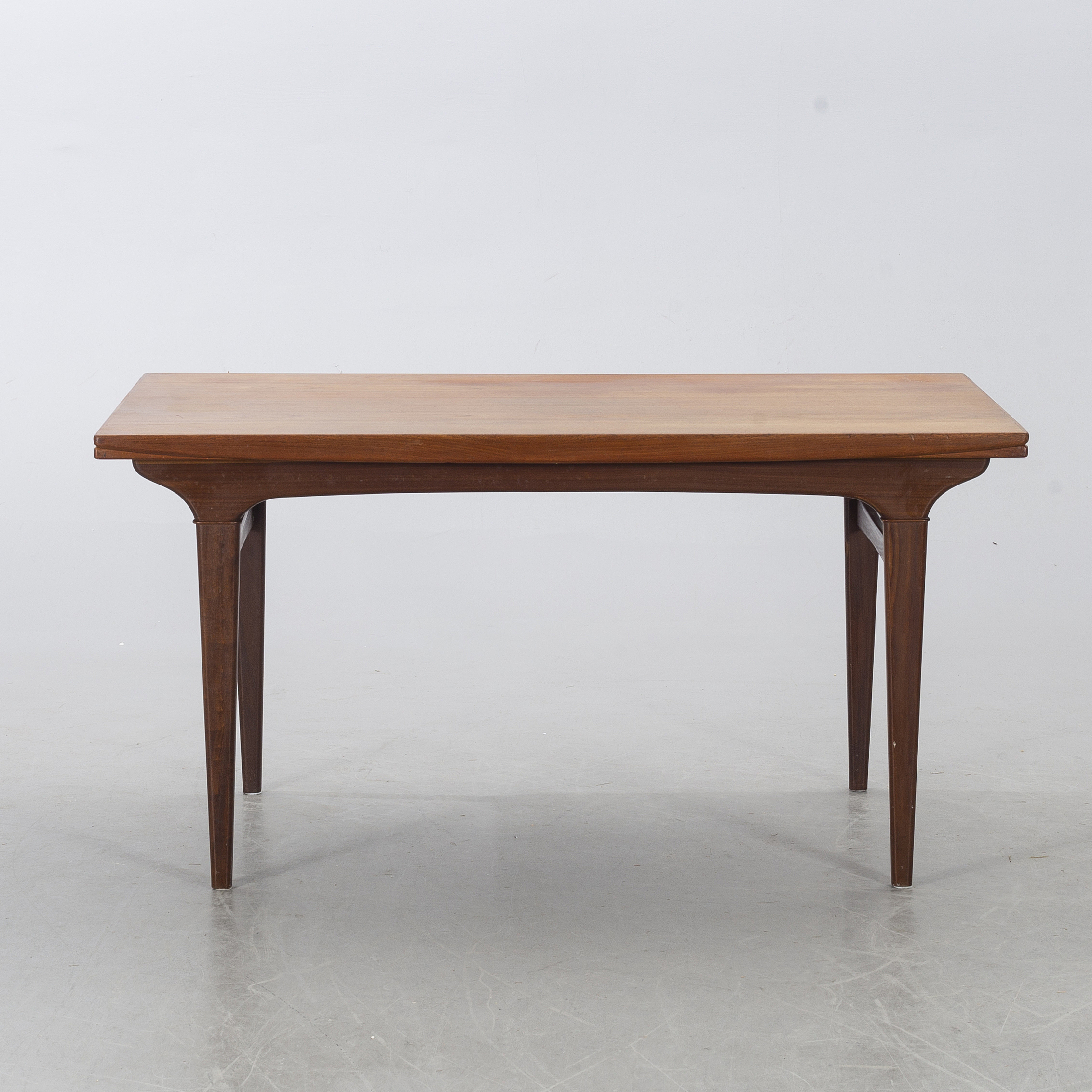 A 1960's Dining table. - Bukowskis