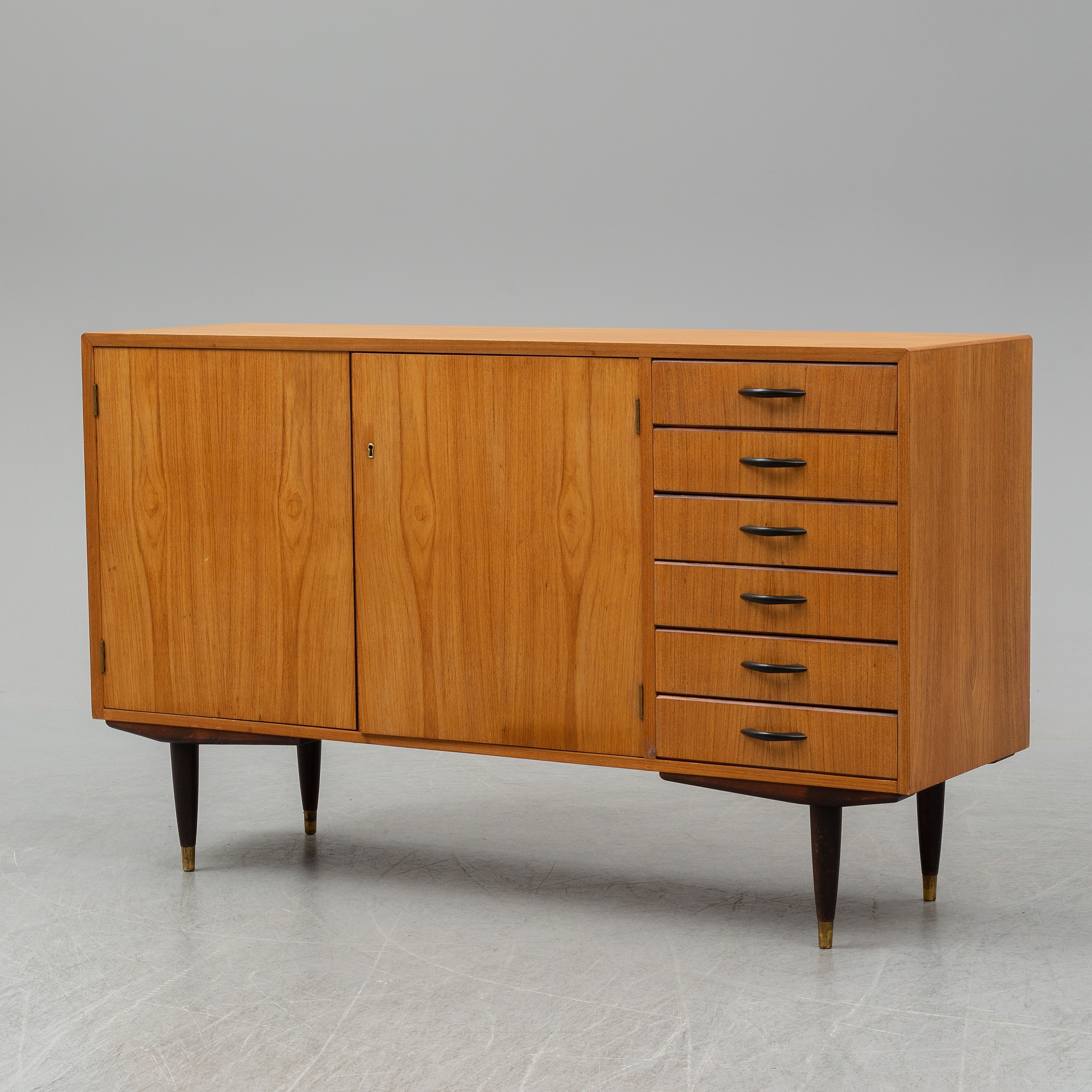 A 1950s-60s sideboard. - Bukowskis
