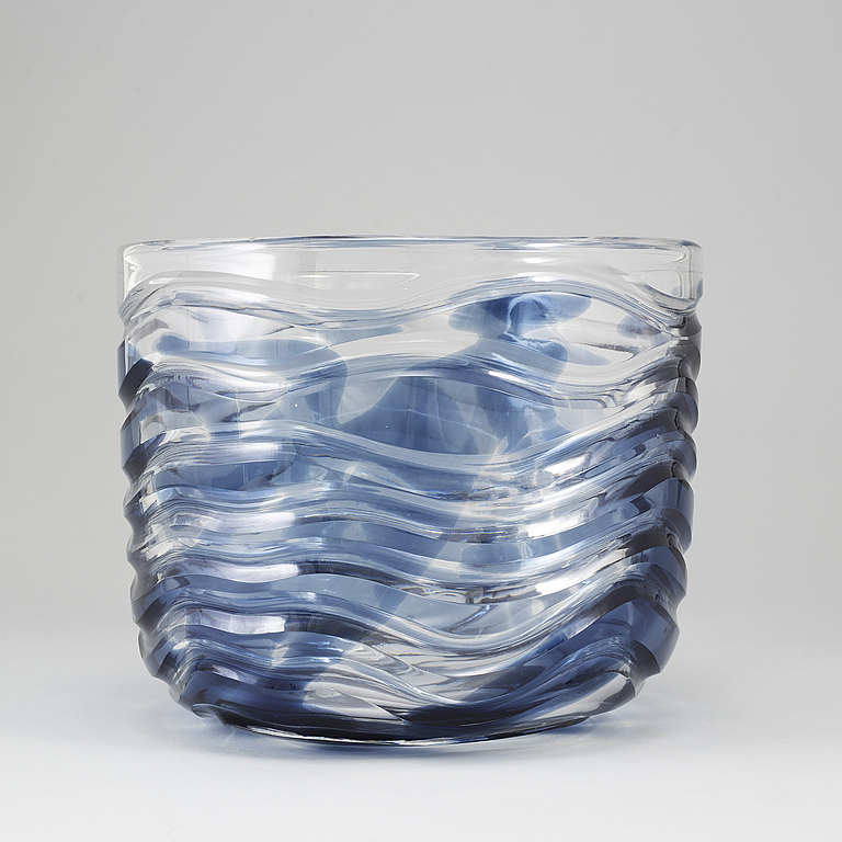 INGEBORG LUNDIN, a glass bowl from Orrefors. - Bukowskis