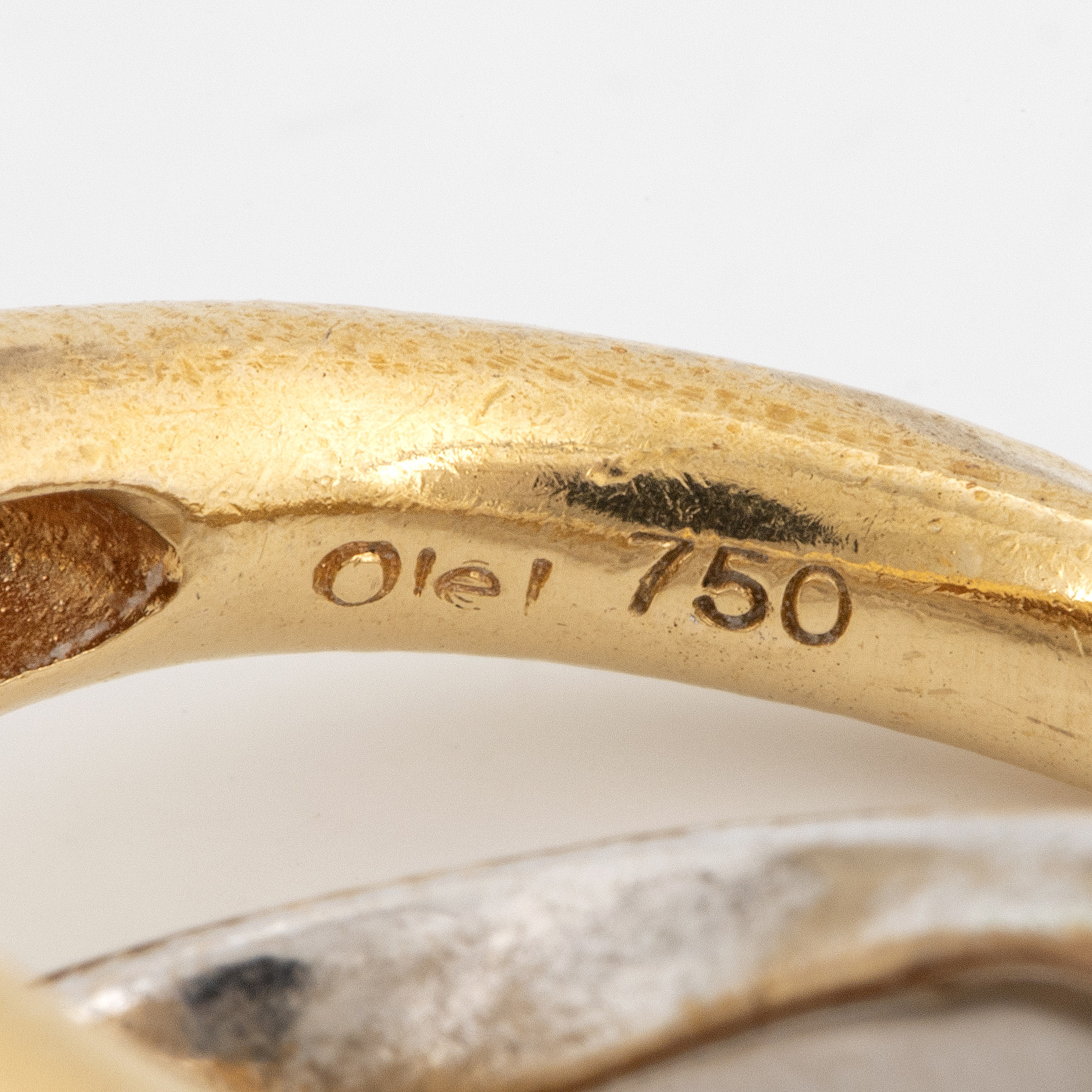 Ole Lynggaard ring 18K gold and white gold "Fidelity". - Bukowskis