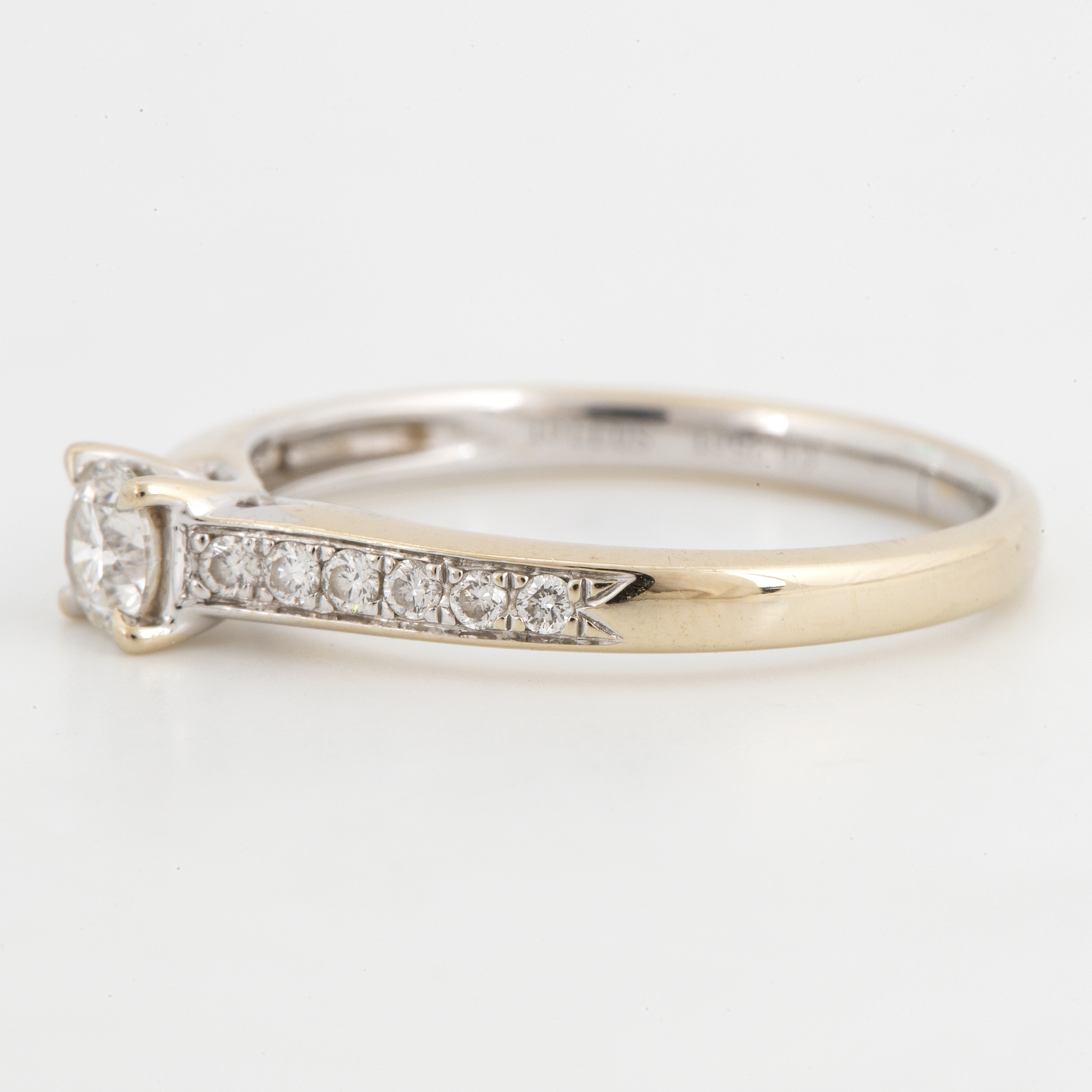 Brilliant-cut diamond ring. - Bukowskis