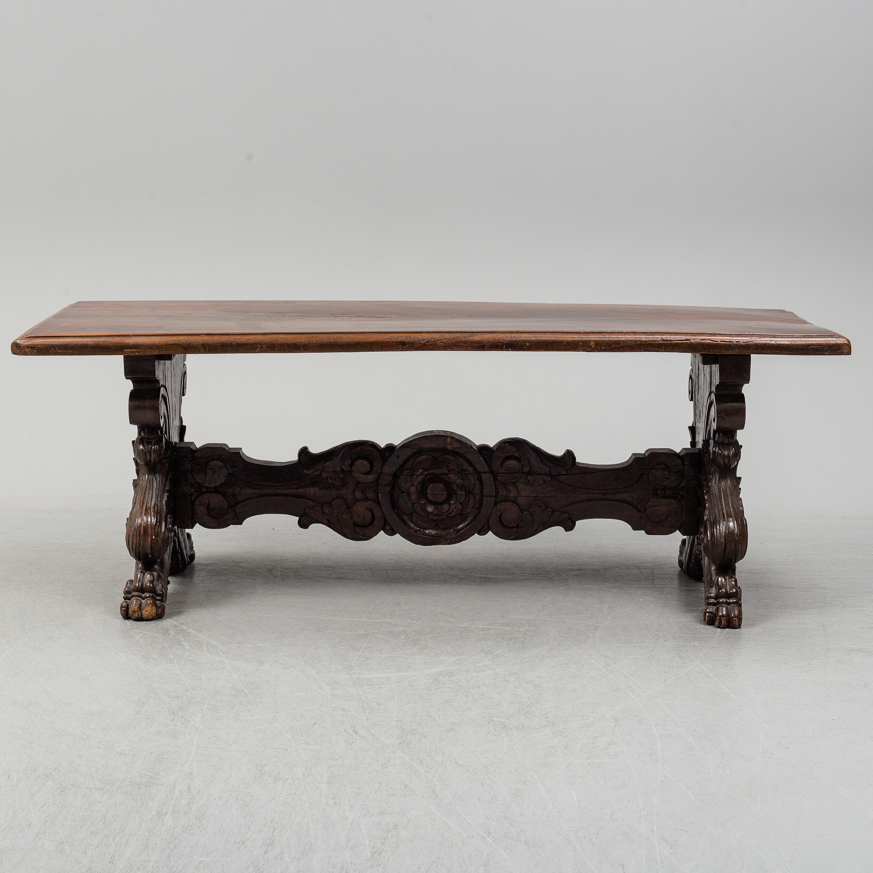 A 19th century table. - Bukowskis