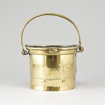 An 18th century brass brazier. - Bukowskis
