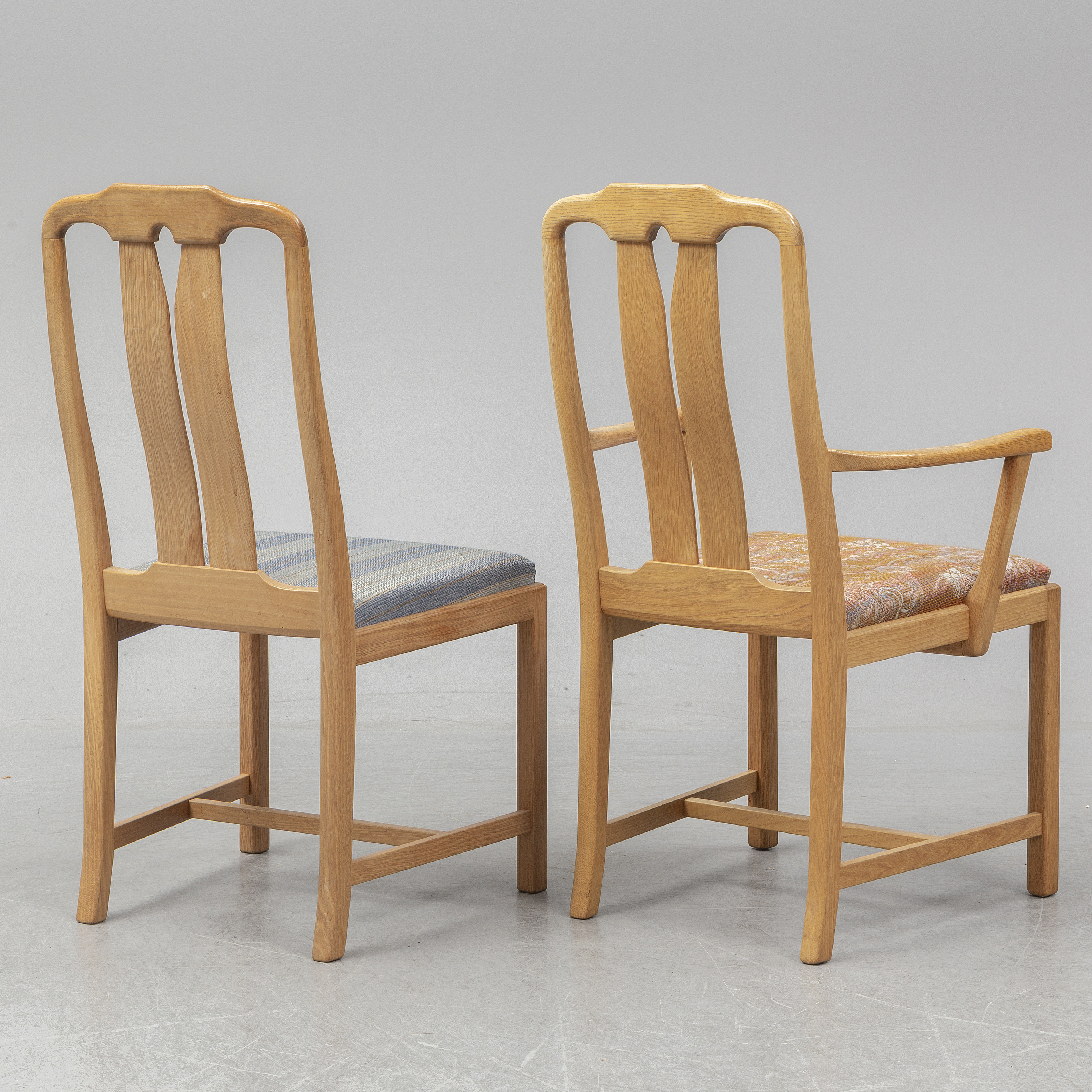 CARL MALMSTEN, stolar 8 st och karmstolar ett par, "Ambassadör. - Bukowskis