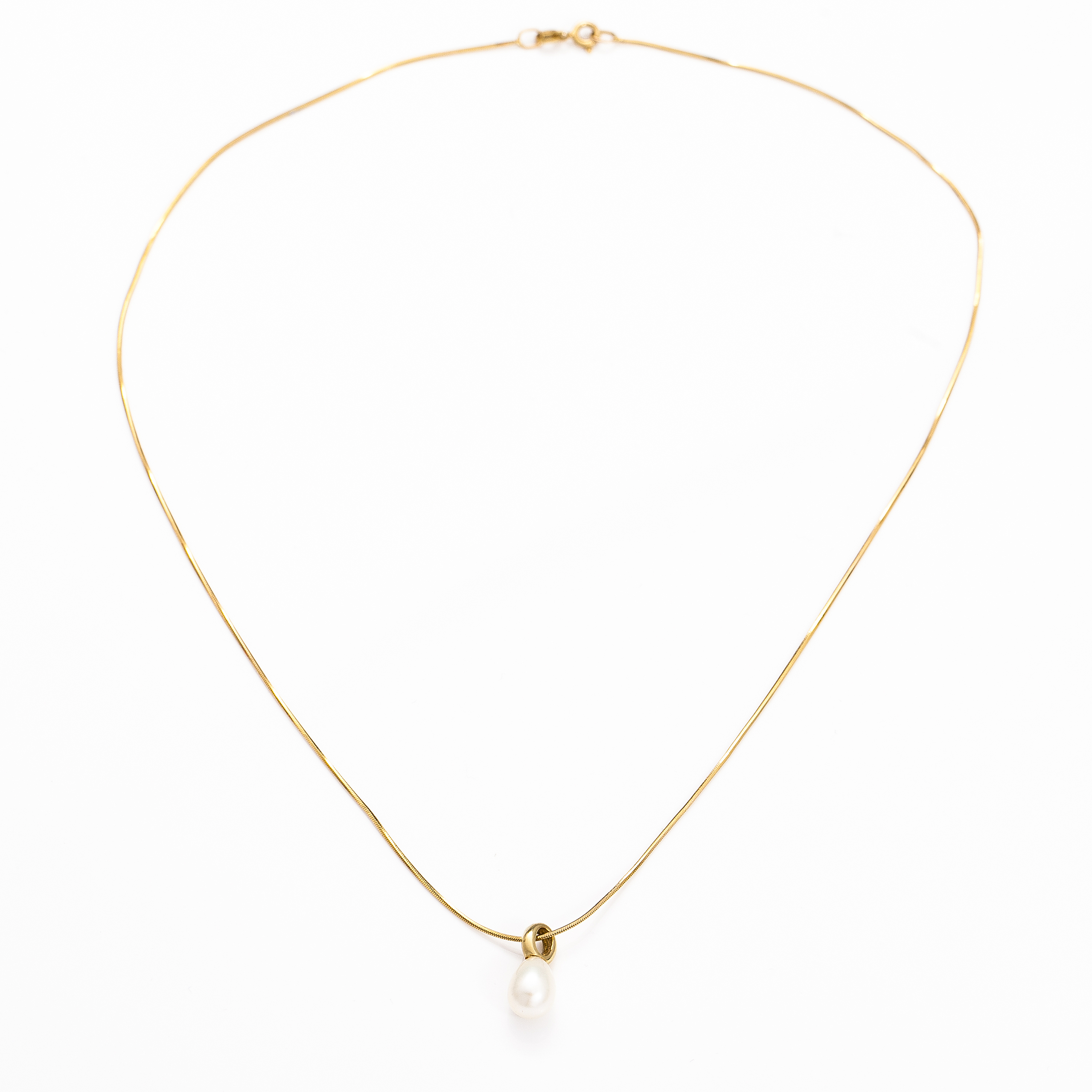 HALSBAND, 14K guld, odlad pärla. - Bukowskis