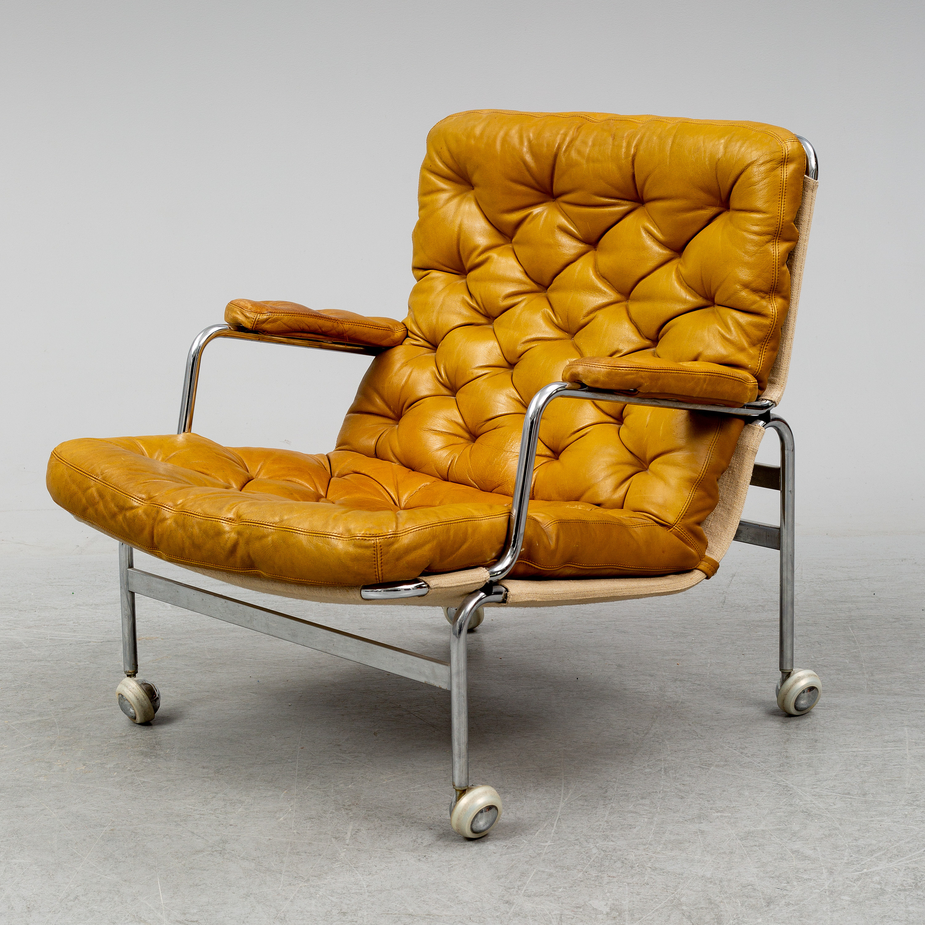 BRUNO MATHSSON, fåtölj "Karin", Dux. - Bukowskis