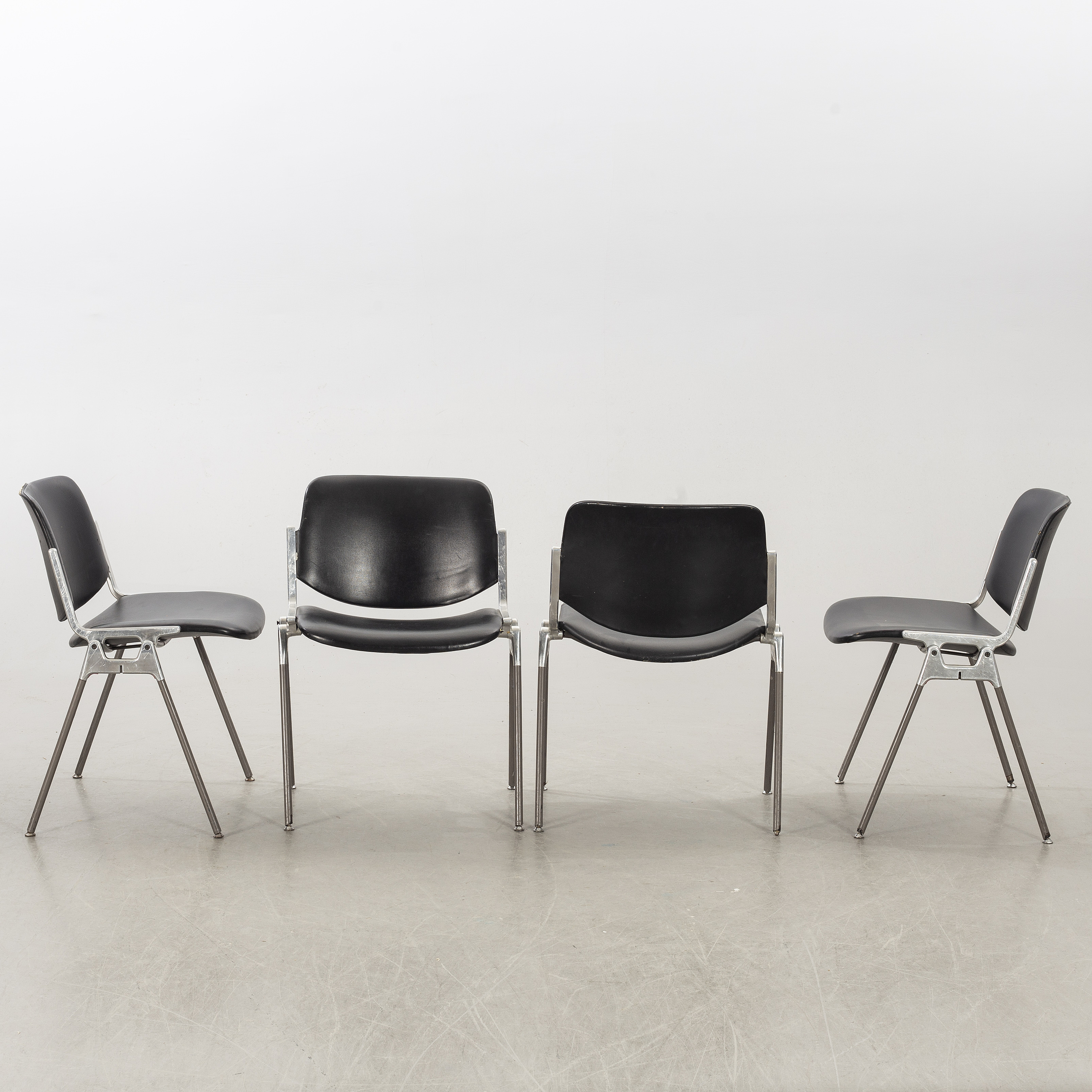 GIANCARLO PIRETTI, a set of 10 chairs by Giancarlo Piretti for Castelli ...
