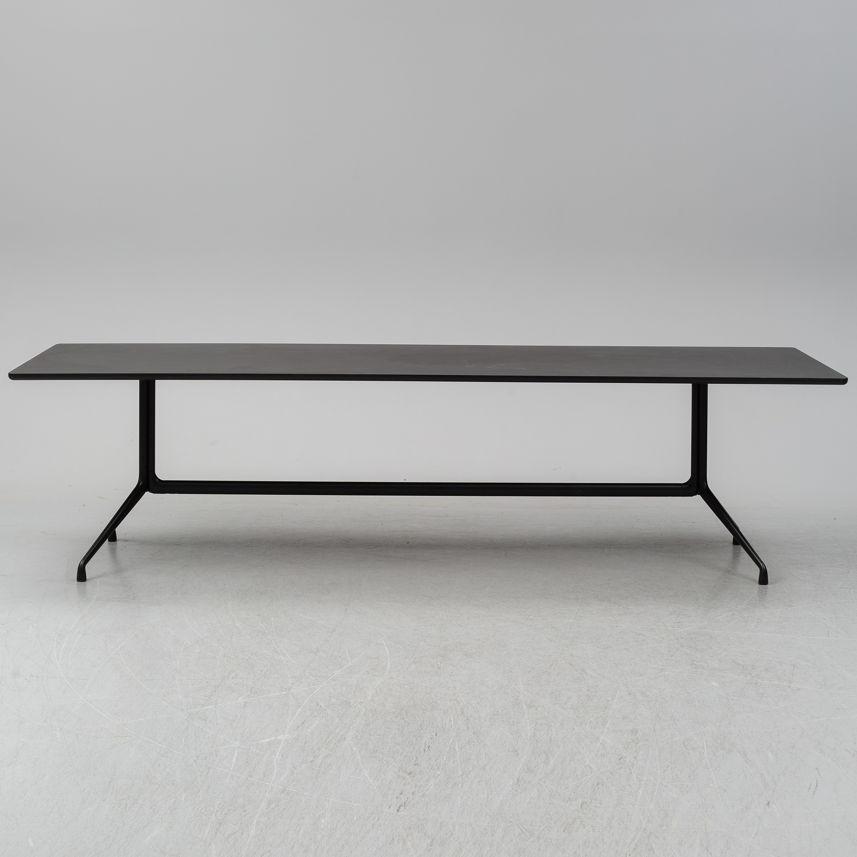 HEE WELLING & HAY, konferensbord, "About a Table AAT", HAY, Danmark ...