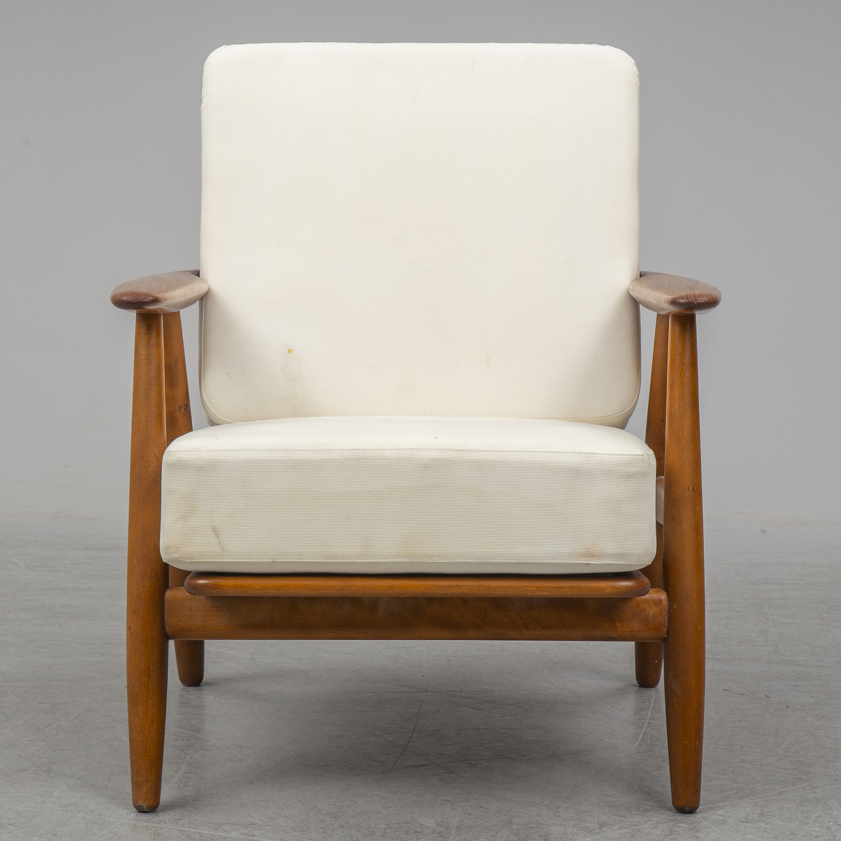 HANS J WEGNER, a 'GE 240' Cigar easy chairs from Getama, Gedsted ...