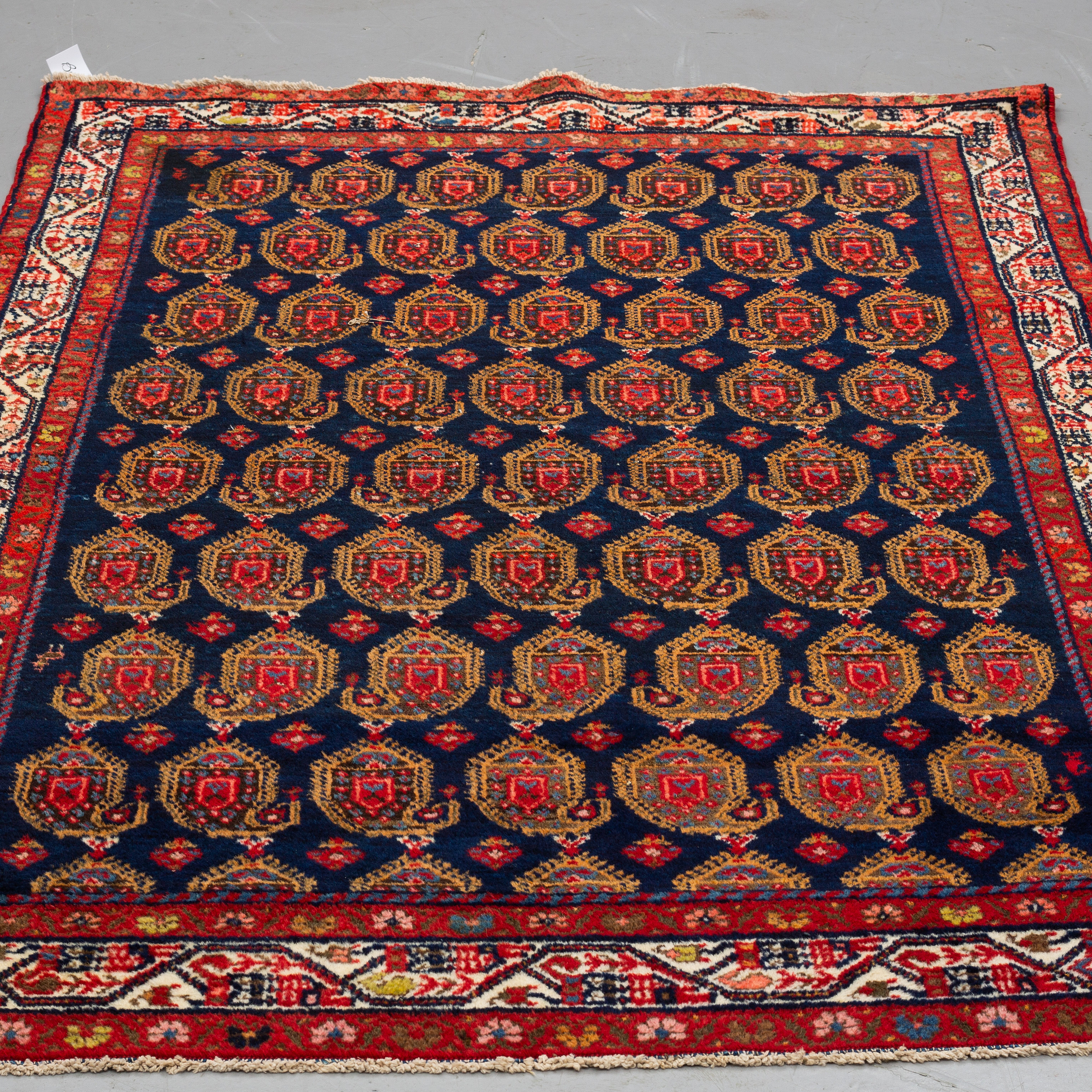 A RUG, Old, Hamadan 190 x 130 cm. - Bukowskis