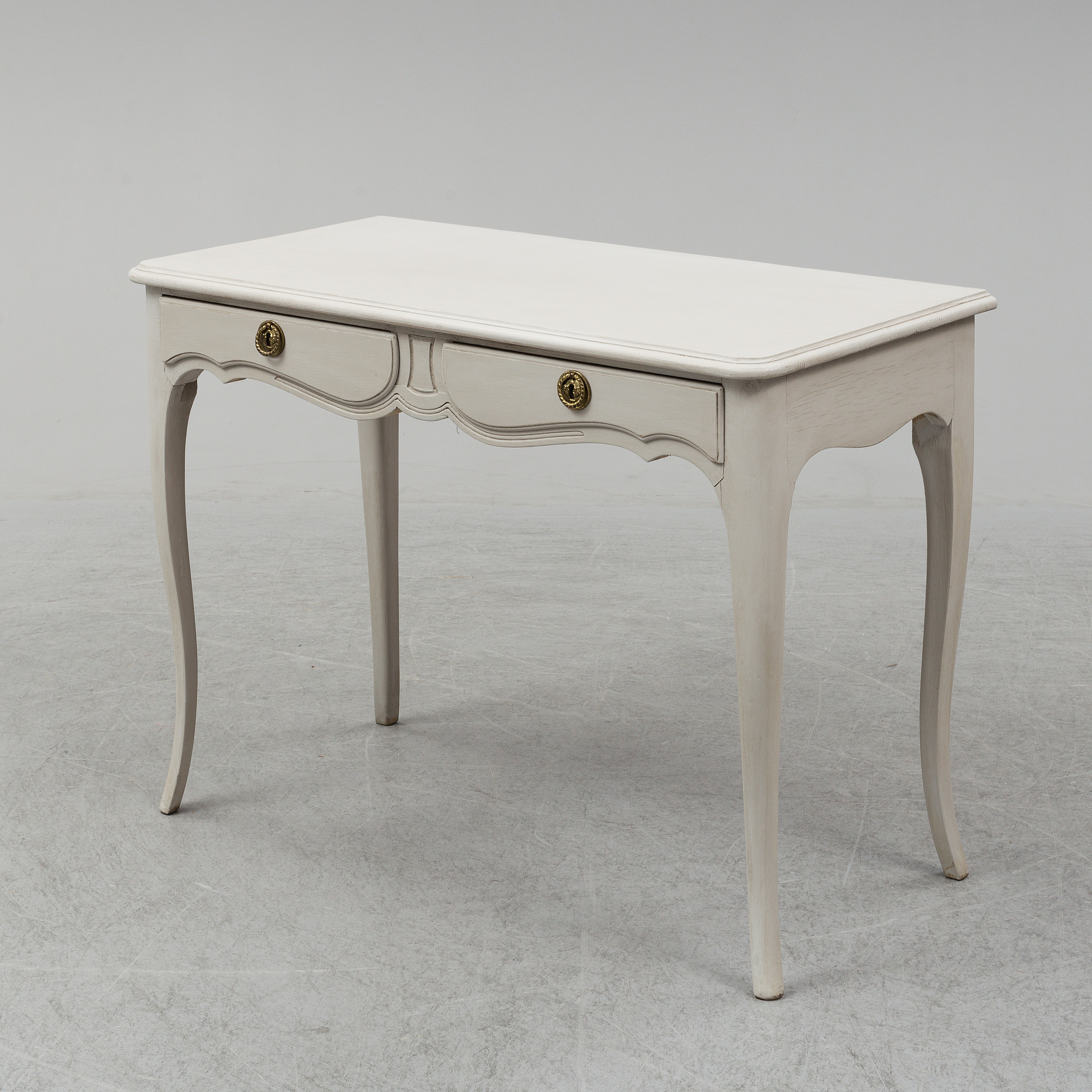 A rococo-style table from the first half of the 20th century. - Bukowskis