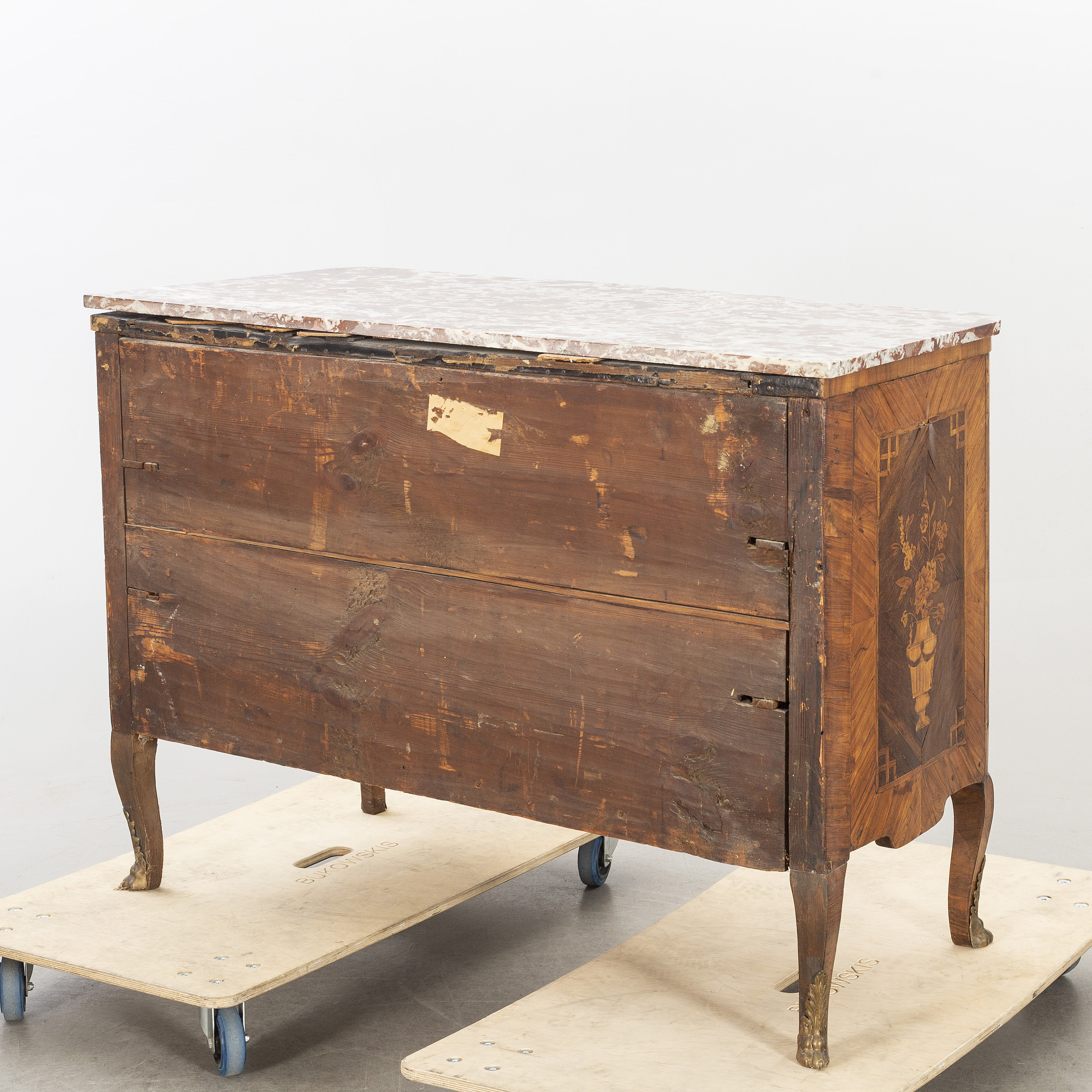 BYRÅ, Frankrike, 1700-talets mitt. - Bukowskis