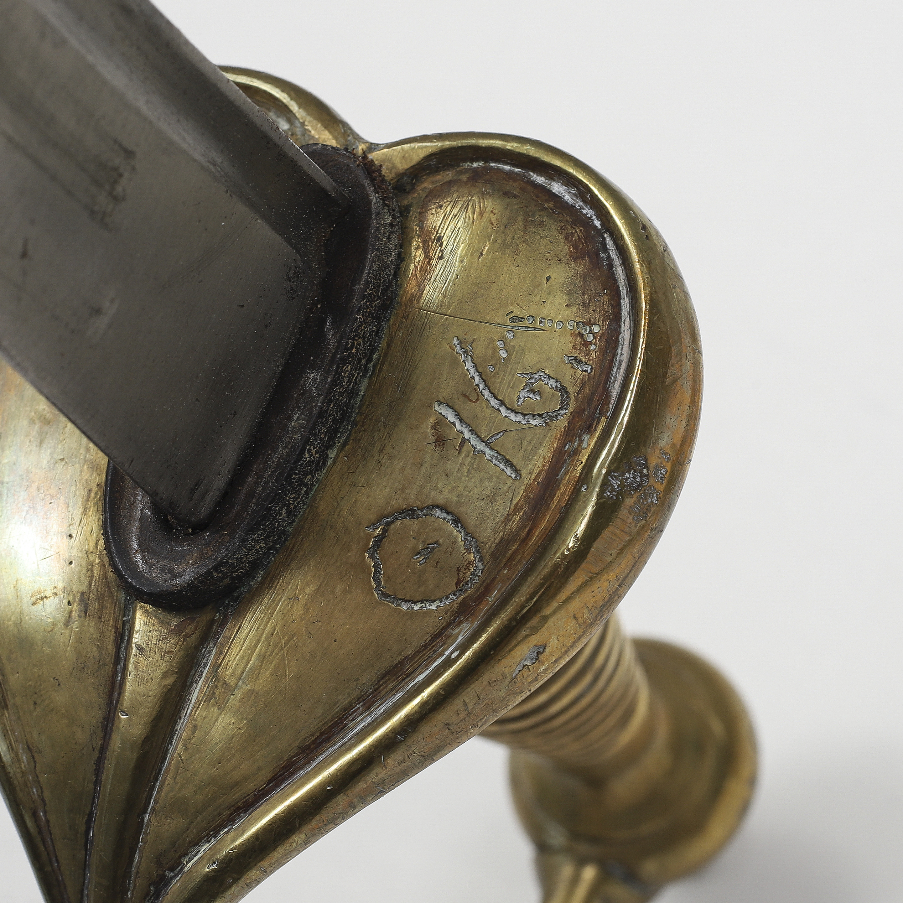 Two Swedish cutlasses 1748-1856 pattern with scabbards. - Bukowskis