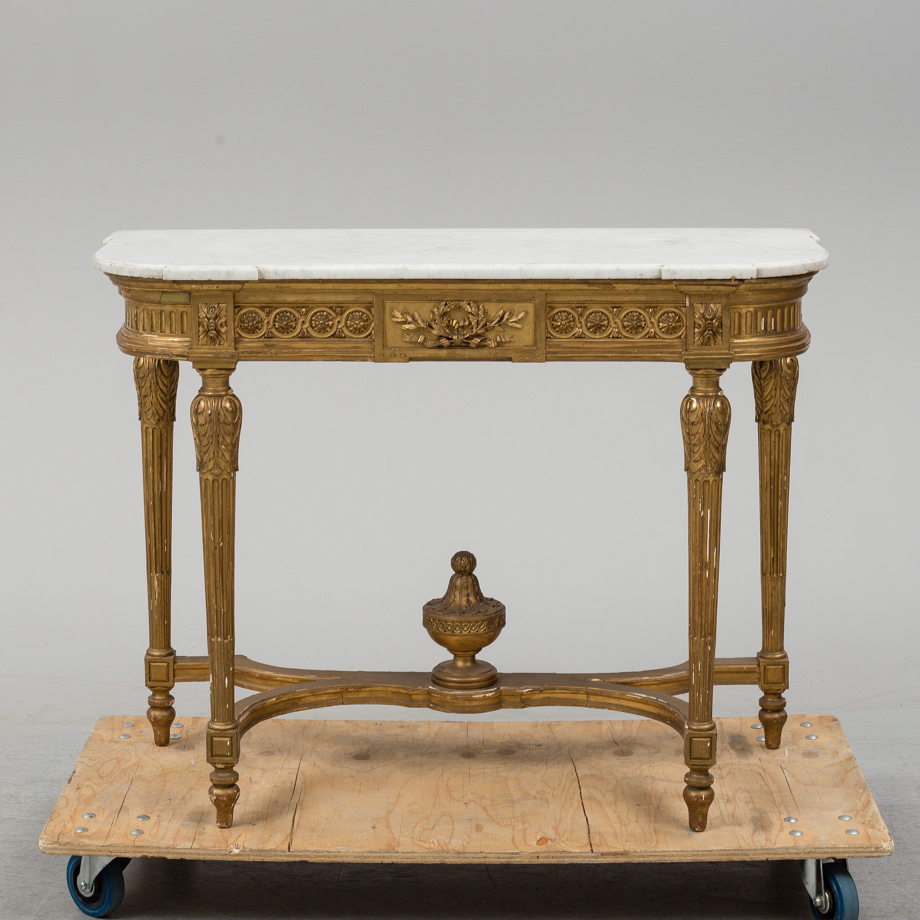 KONSOLBORD, Louis Seize-stil, 1800-talets senare del. - Bukowskis