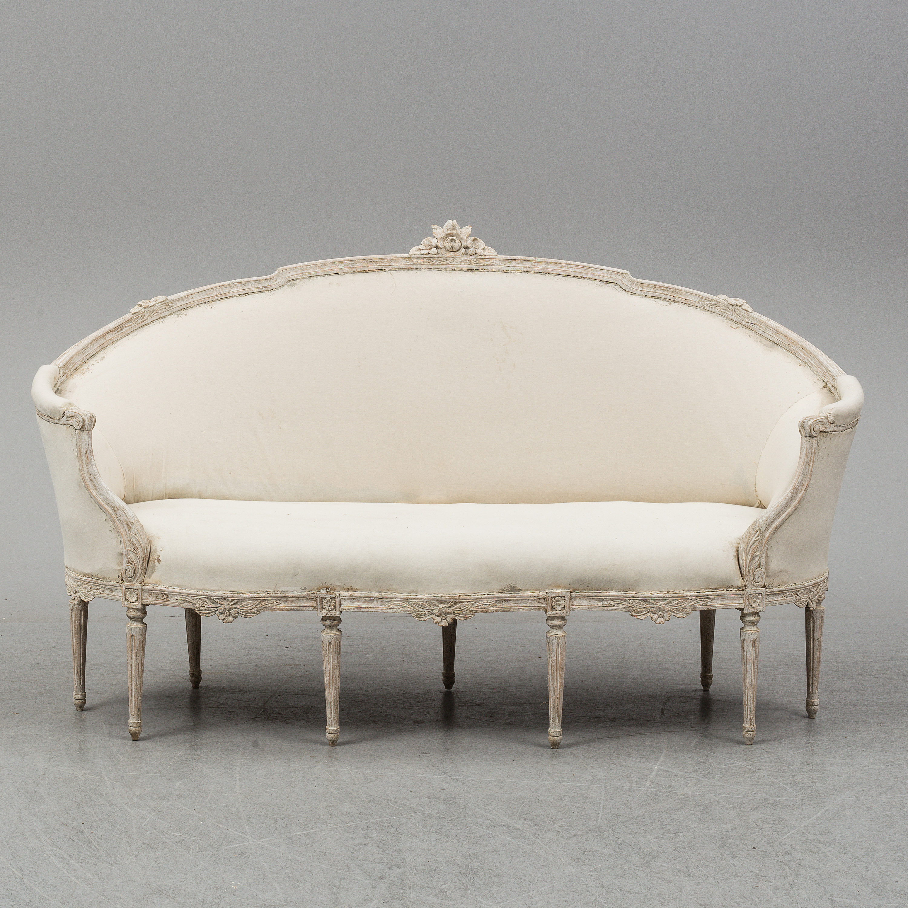 A Gustavian style sofa from around year 1900. - Bukowskis