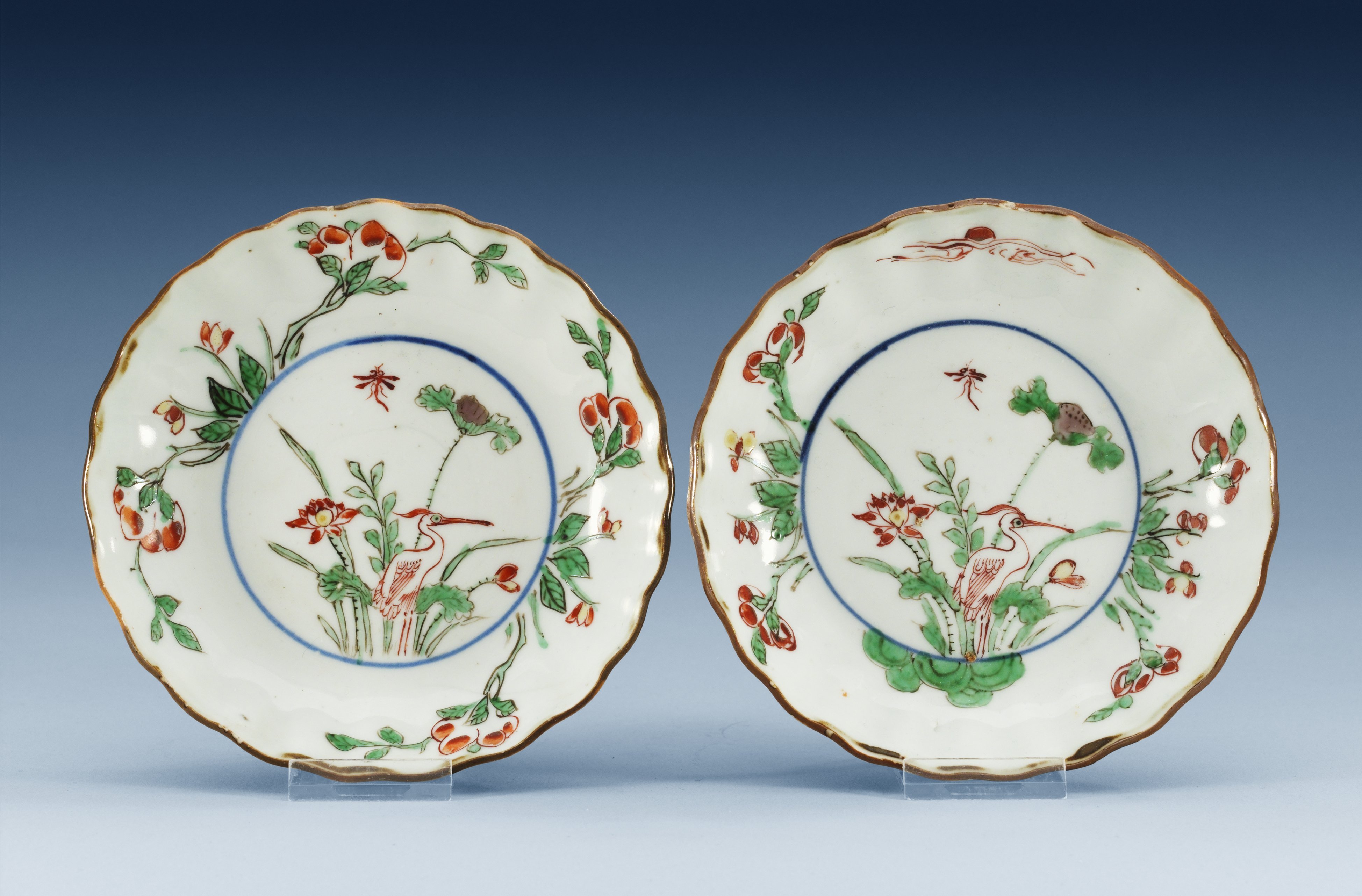 A pair of wucai dishes, Ming dynasty, ca 1630/40, Chongzhen with ...