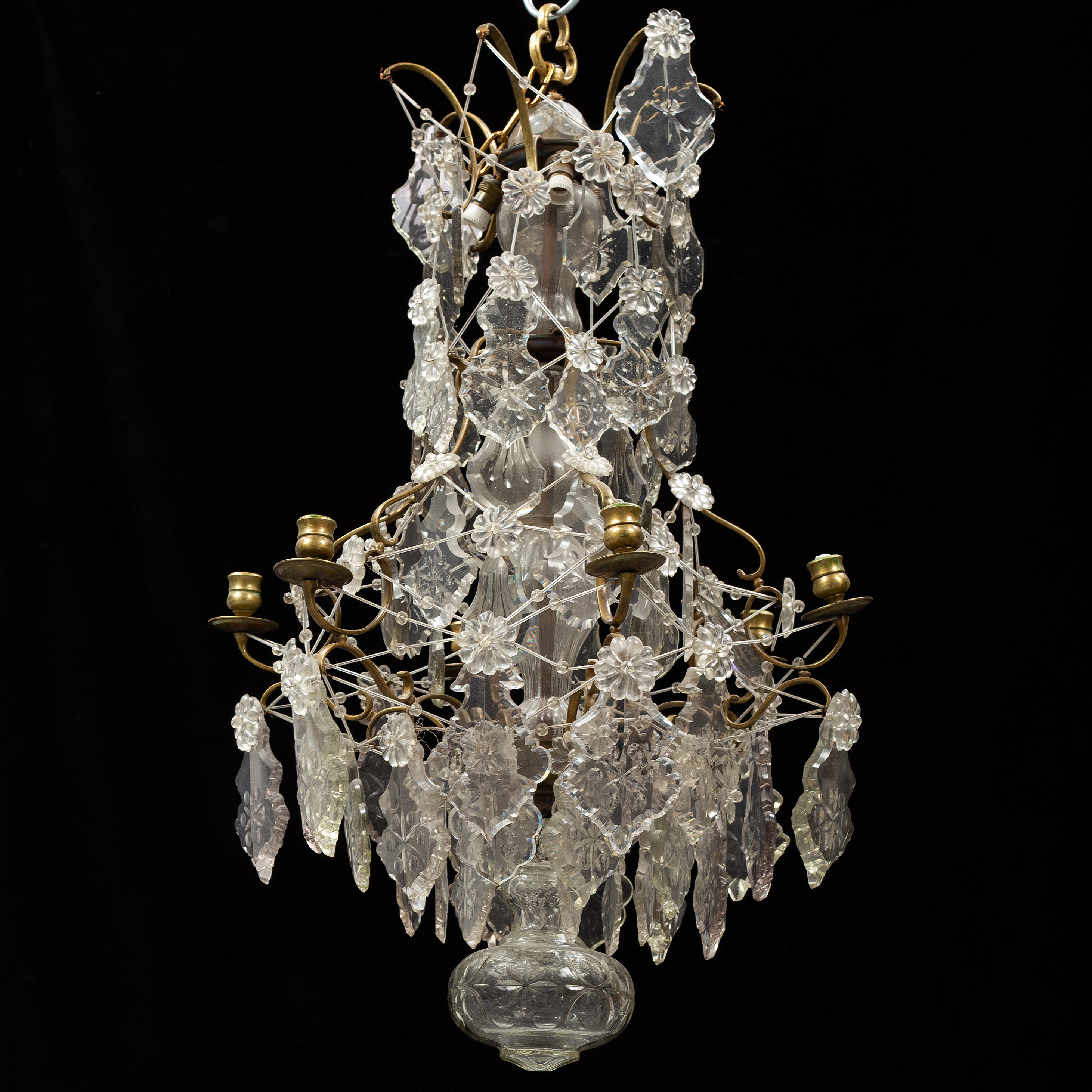 A rococo style chandelier, circa 1900. - Bukowskis