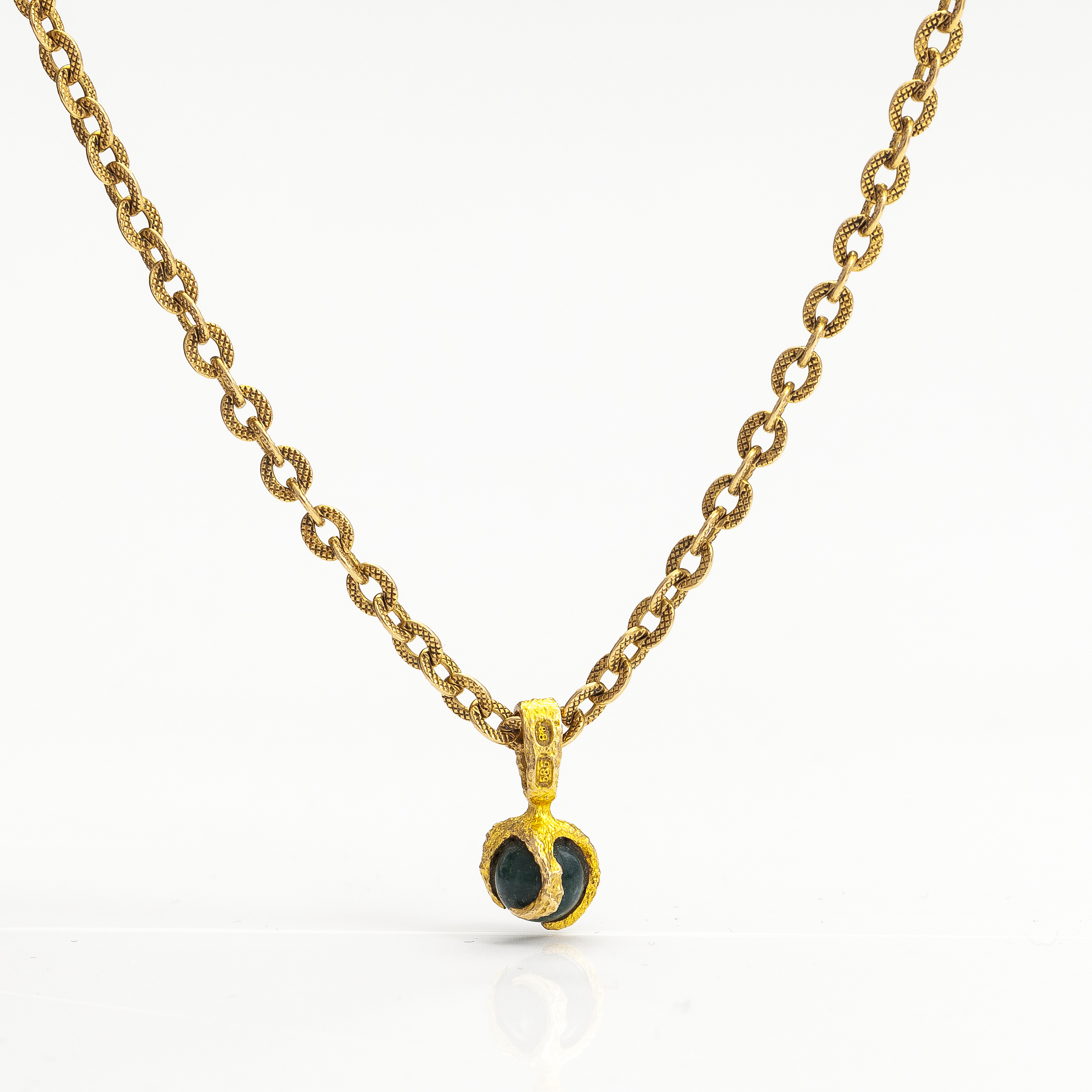 BJÖRN WECKSTRÖM, RIIPUS "Kultasammal", 14K kultaa, sammalakaatti ...