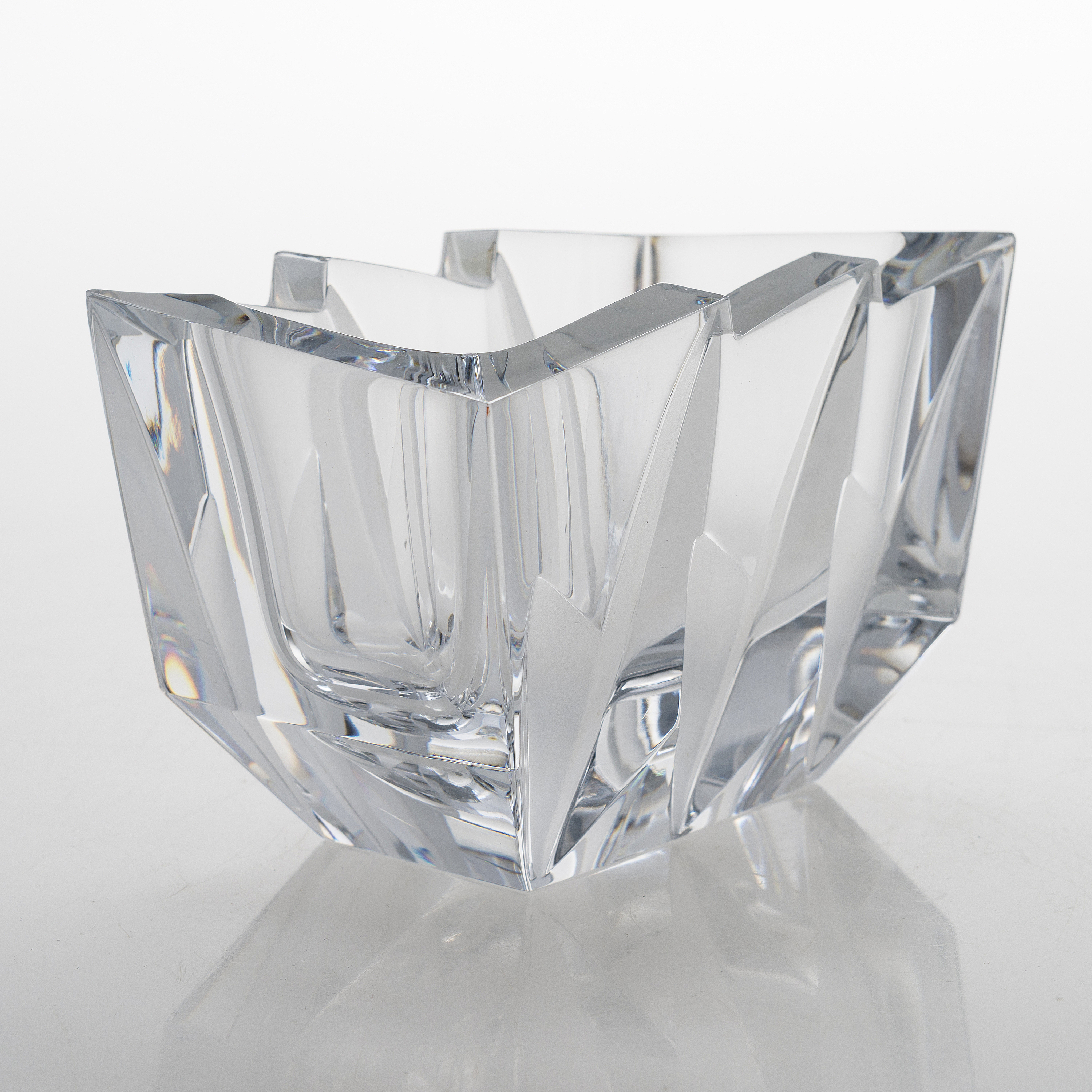 ERKKITAPIO SIIROINEN, a 'Hakas-malja' art glass signed Erkki Siiroinen ...