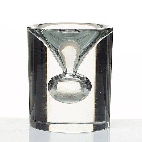 Tapio Wirkkala, a "Tokio" model 3577, glass vase, Iittala, Finland 1955. - Bukowskis