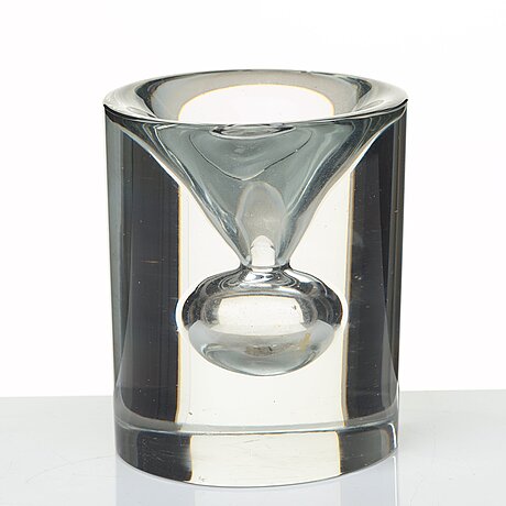 Tapio Wirkkala, a "Tokio" model 3577, glass vase, Iittala, Finland 1955. - Bukowskis