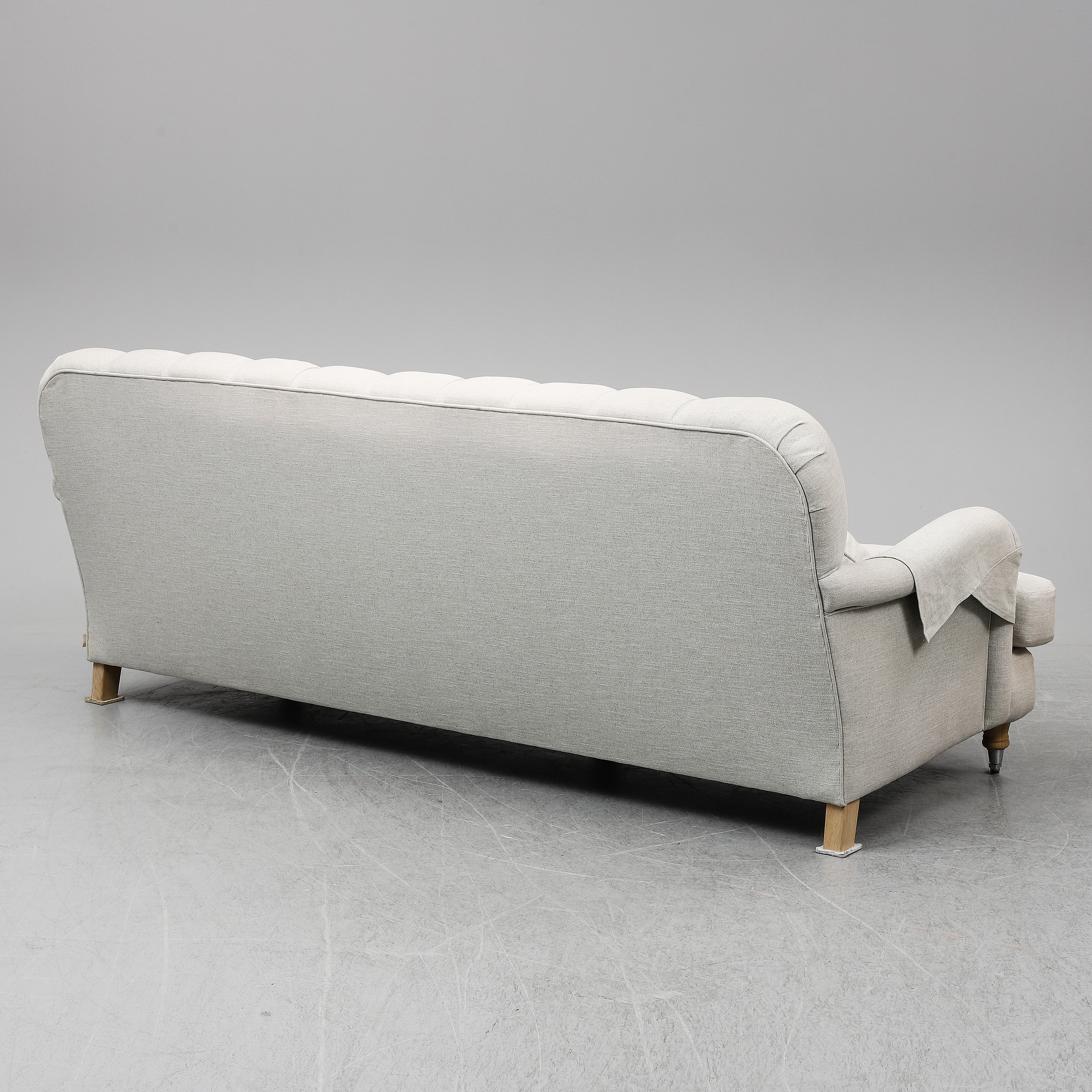A Howard sofa from Englesson. - Bukowskis
