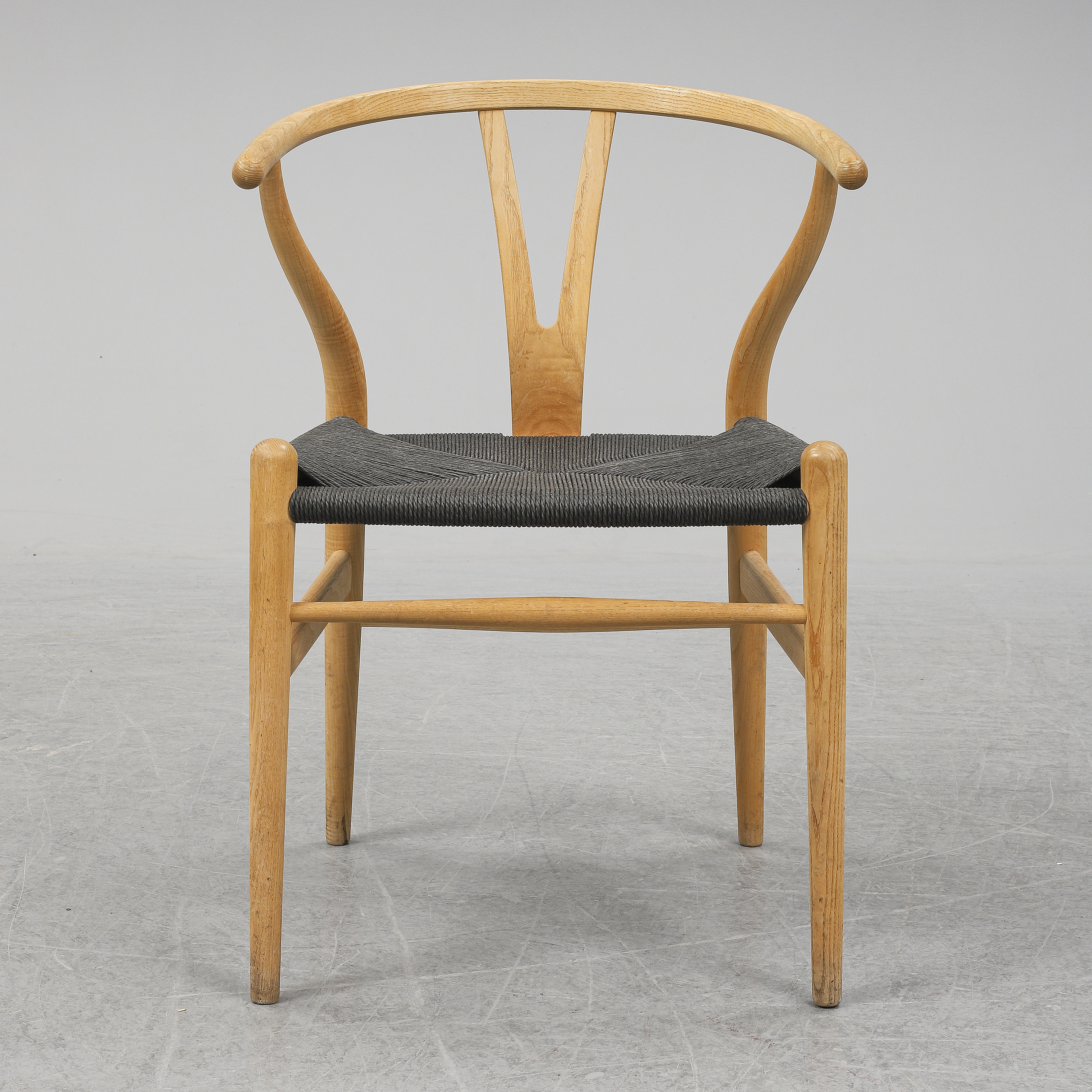 HANS J WEGNER, "Y-stolen", Carl Hansen & Son, modellen formgiven 1950 ...