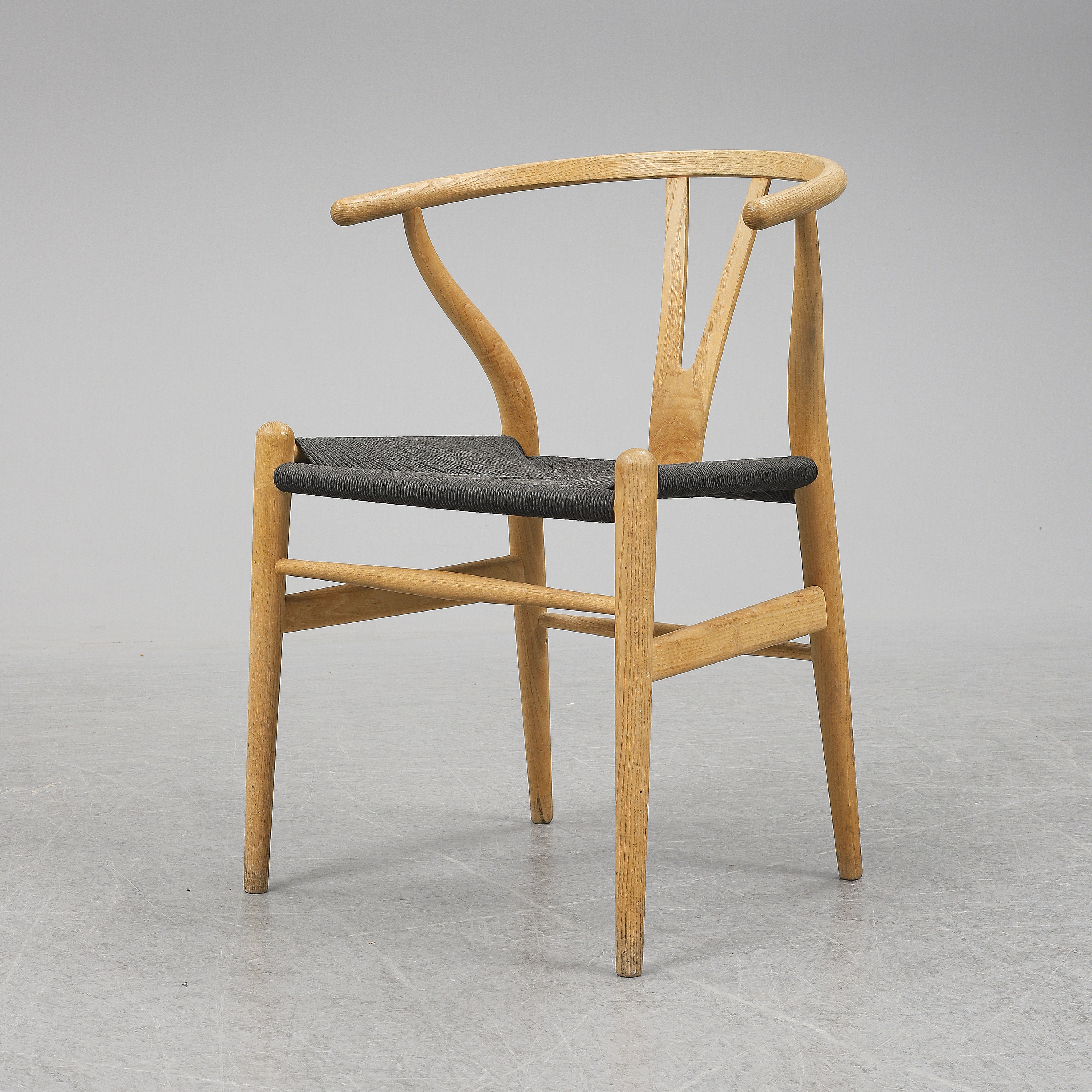 HANS J WEGNER, "Y-stolen", Carl Hansen & Son, modellen formgiven 1950 ...