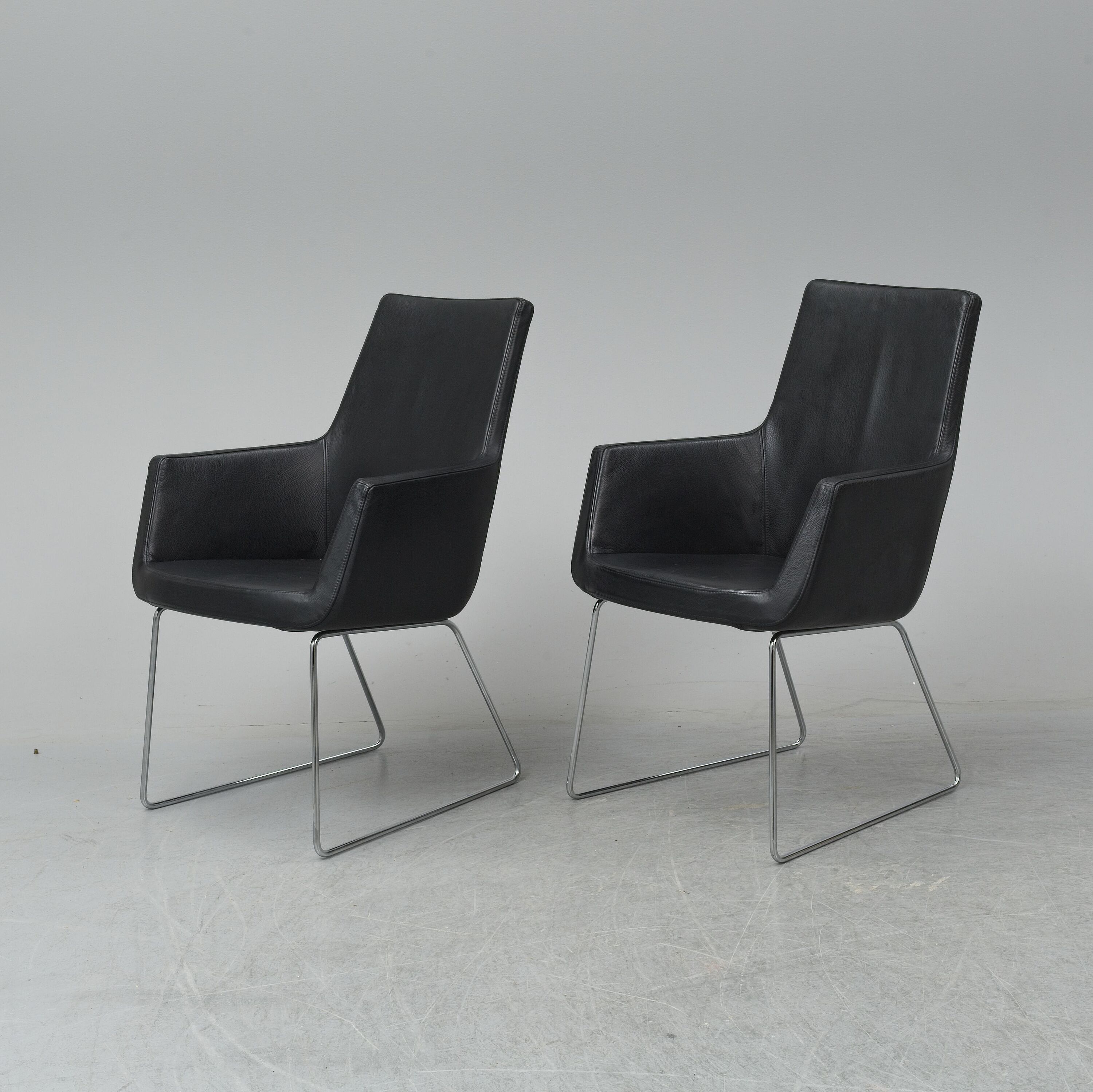 ROGER PERSSON, fåtöljer, ett par, "Happy", Swedese. - Bukowskis