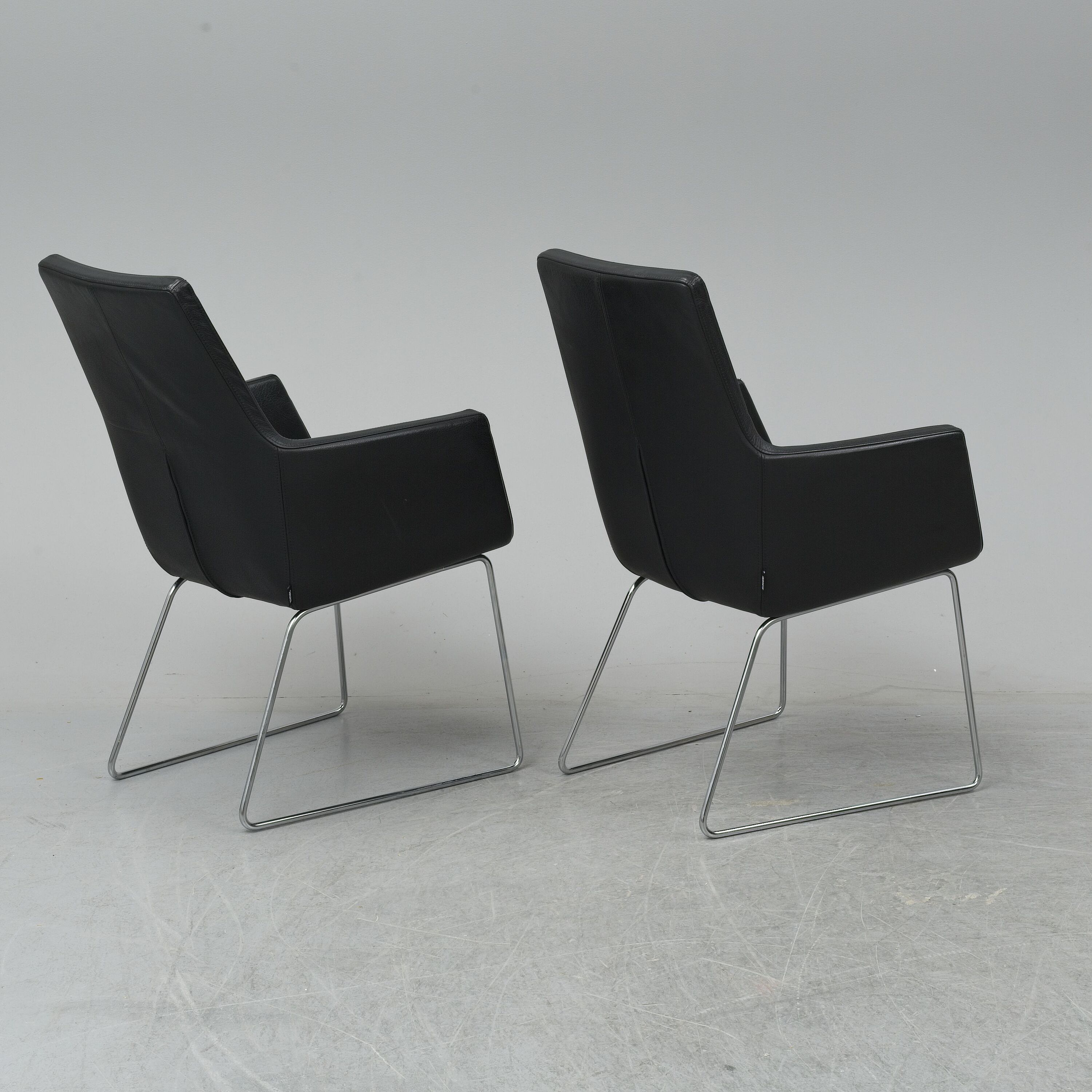 ROGER PERSSON, fåtöljer, ett par, "Happy", Swedese. - Bukowskis