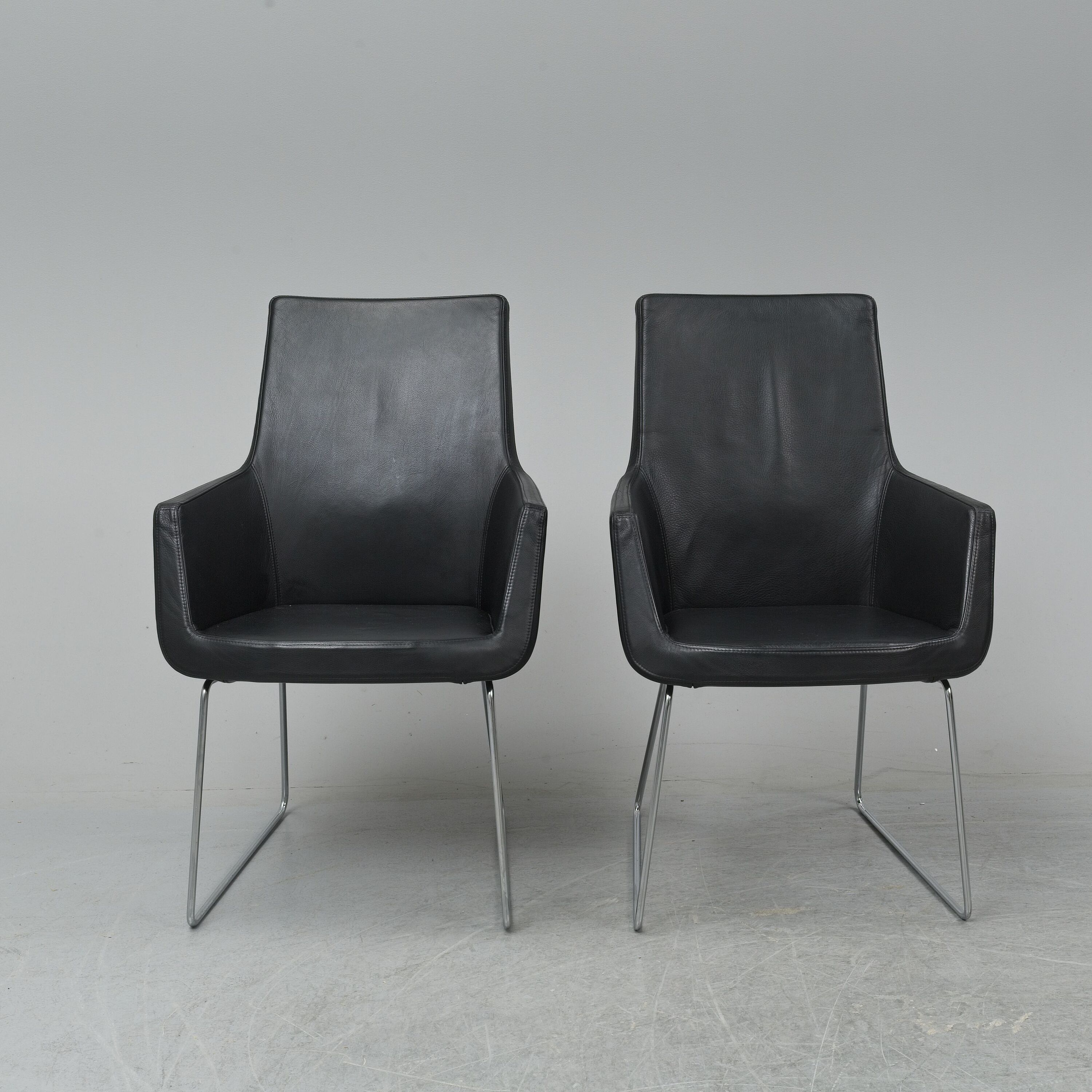 ROGER PERSSON, a pair of 'Happy' armchairs, Swedese. - Bukowskis