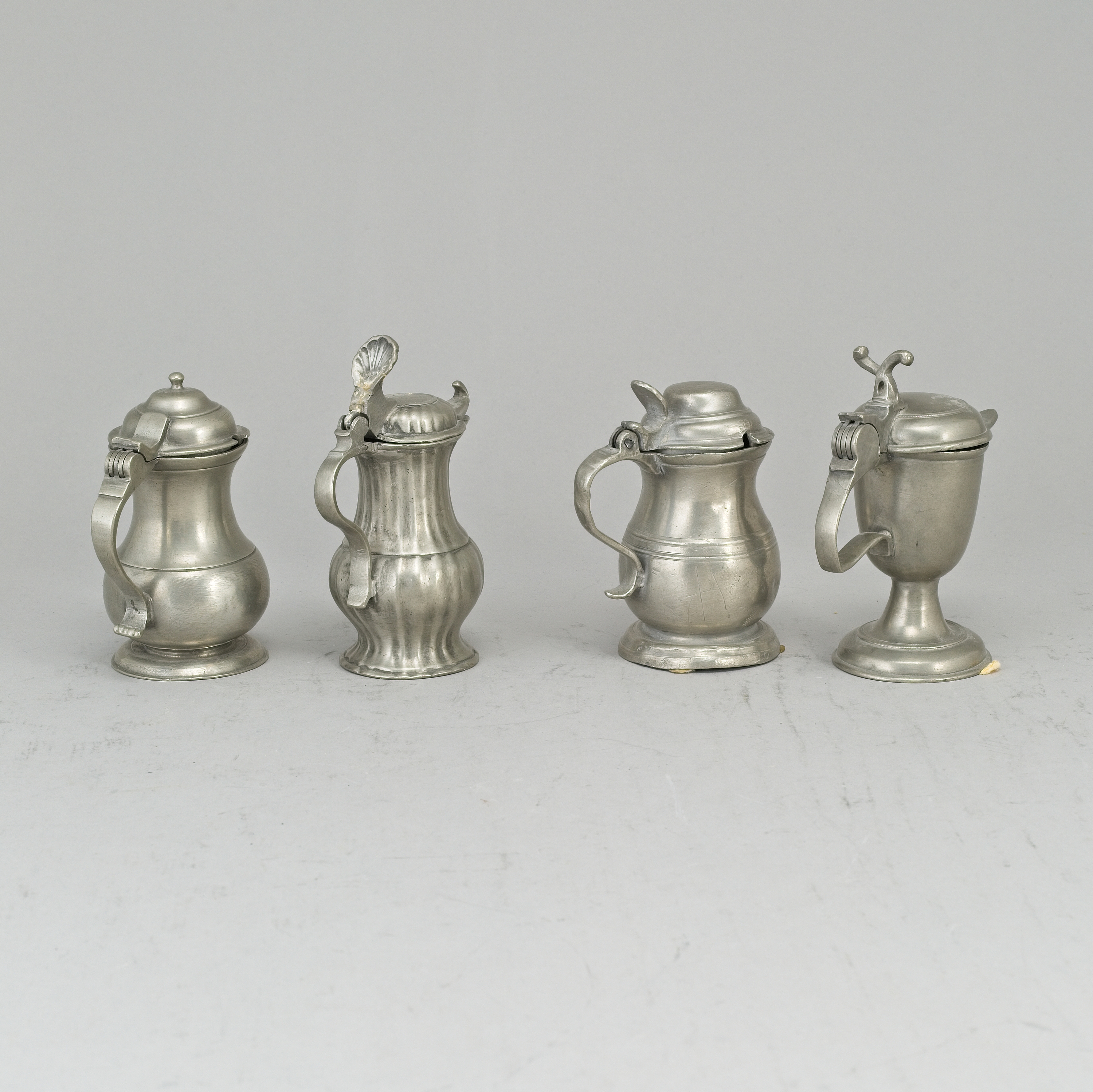 Eight pewter mustard pots, 18th/19th century. - Bukowskis