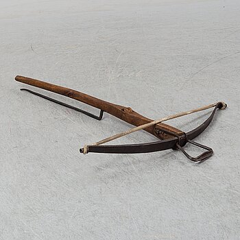 A 19th Century crossbow. - Bukowskis