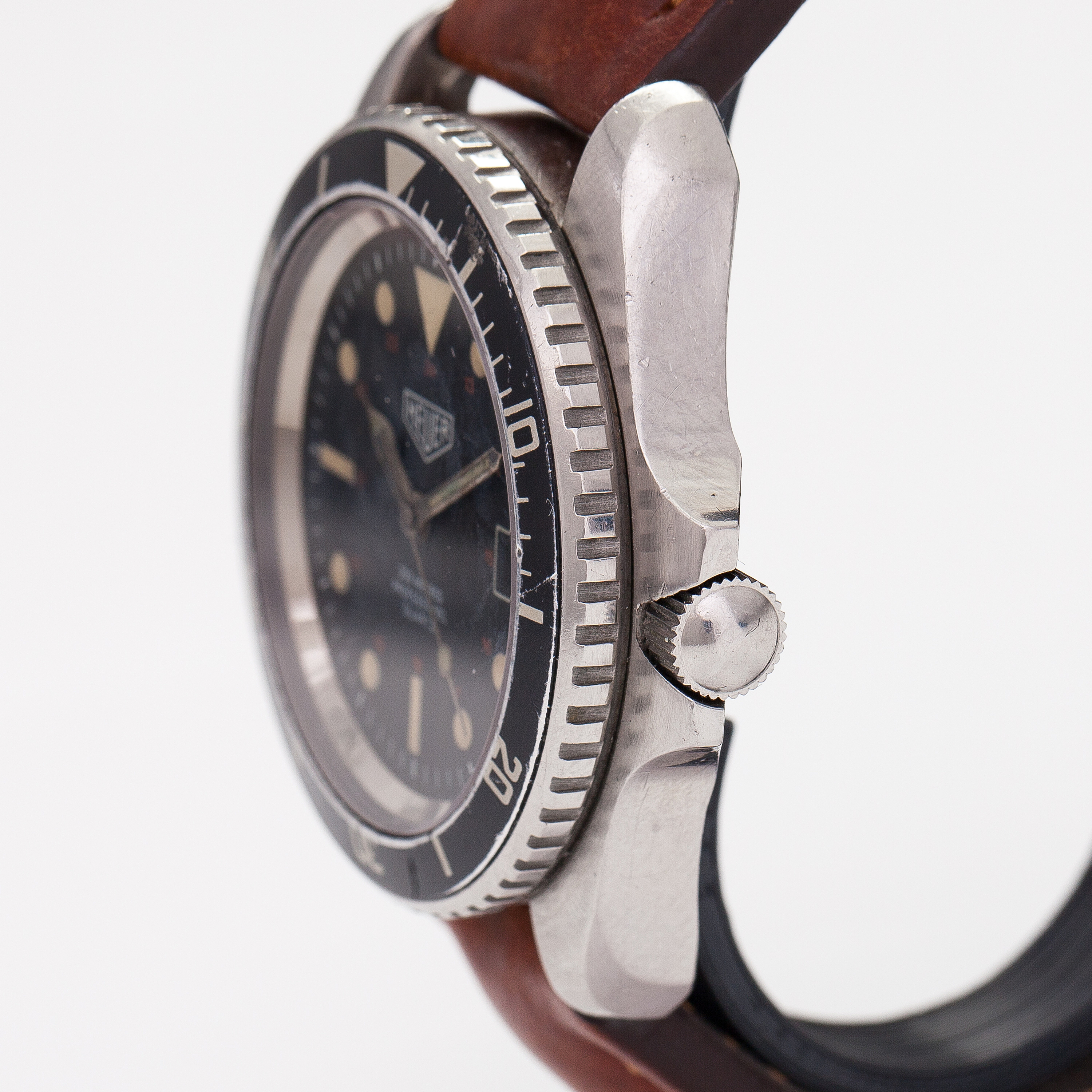 HEUER, Monnin 844, 200 m, wristwatch, 42 mm. - Bukowskis
