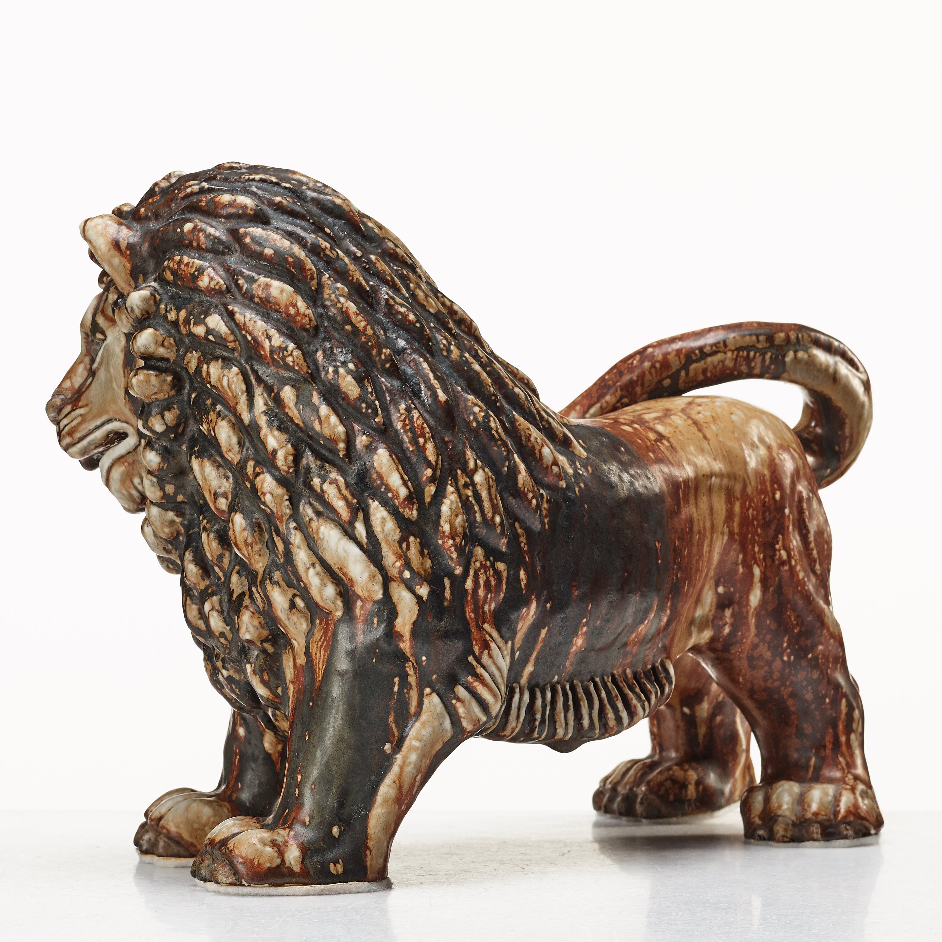 Gunnar Nylund, skulptur, "Leo", lejon, Rörstrand 1940-tal. - Bukowskis