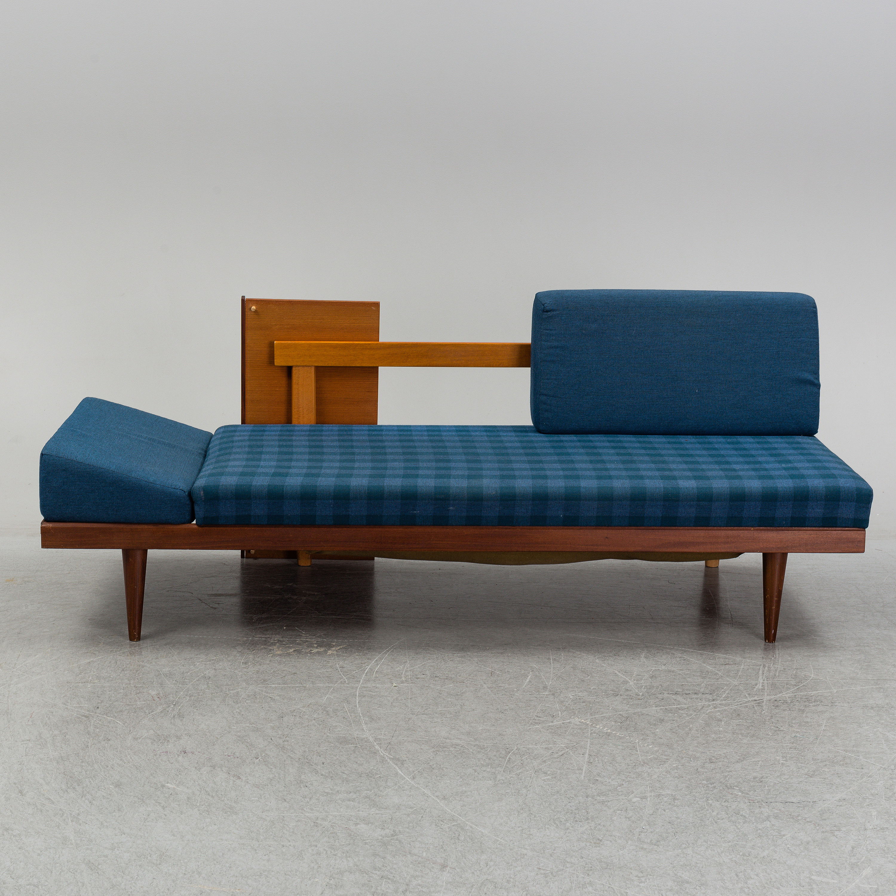 HALDOR VIK & INGMAR RELLING, a 'Svane' day bed, Svane, Norway, 1960's ...