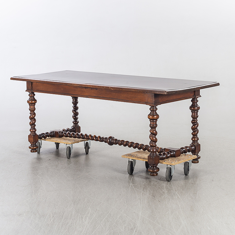 A BAROQUE STYLE TABLE CA 1900. - Bukowskis
