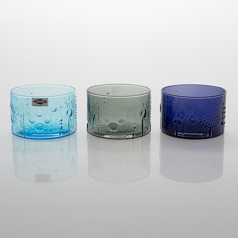 OIVA TOIKKA, a 13-piece 'Flora' glassware for Nuutajärvi Notsjö ...