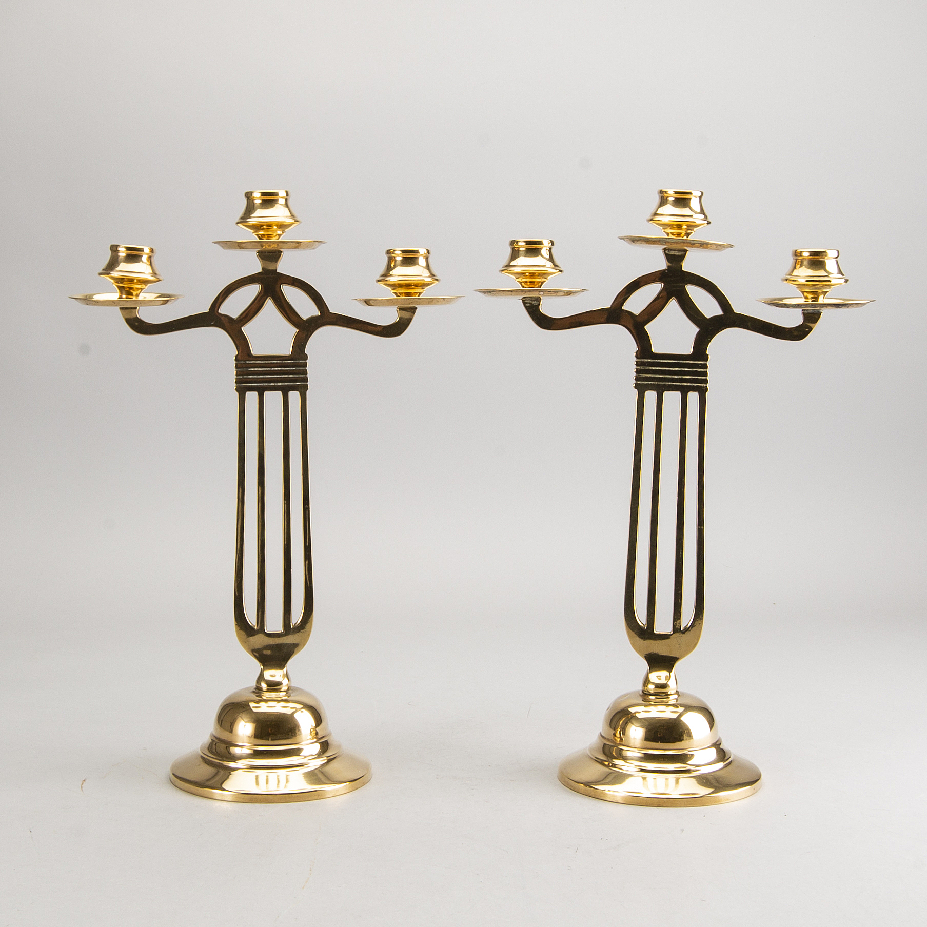 KANDELABRAR, ett par jugend. - Bukowskis