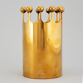 PIERRE FORSELL, a brass vase, Skultuna. - Bukowskis