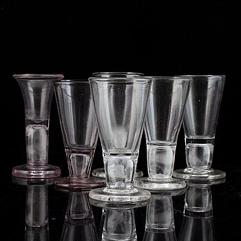 SNAPSGLAS, 6 st, olika modeller, 1700-tal. - Bukowskis