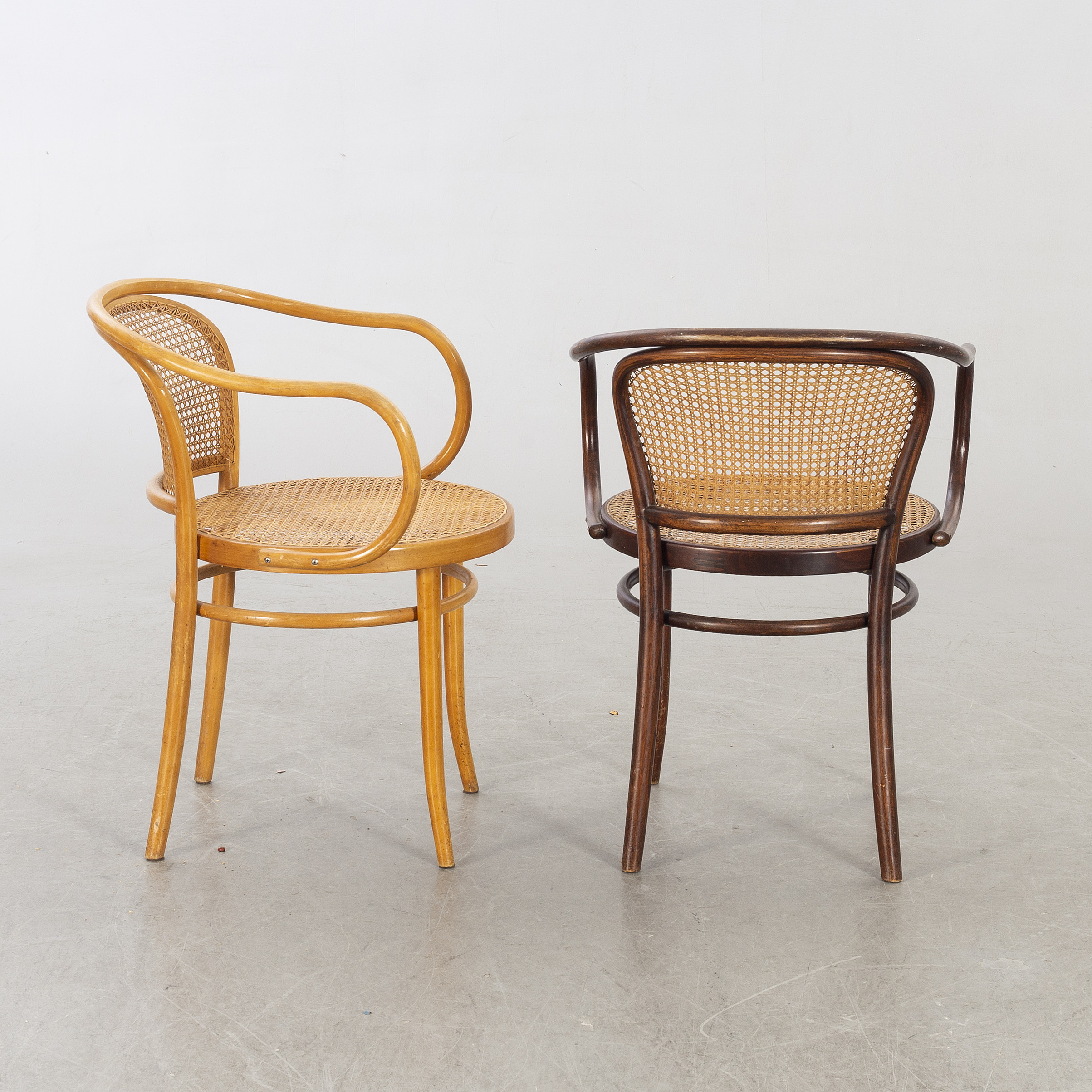 KARMSTOLAR, 2 st, "Drevounia" Tjeckoslovakien 1900-tal. - Bukowskis