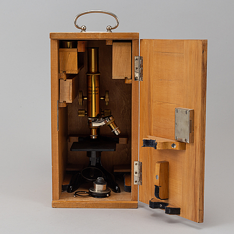 A 20th century microscope , Ernst Leitz, Wetzlar. - Bukowskis