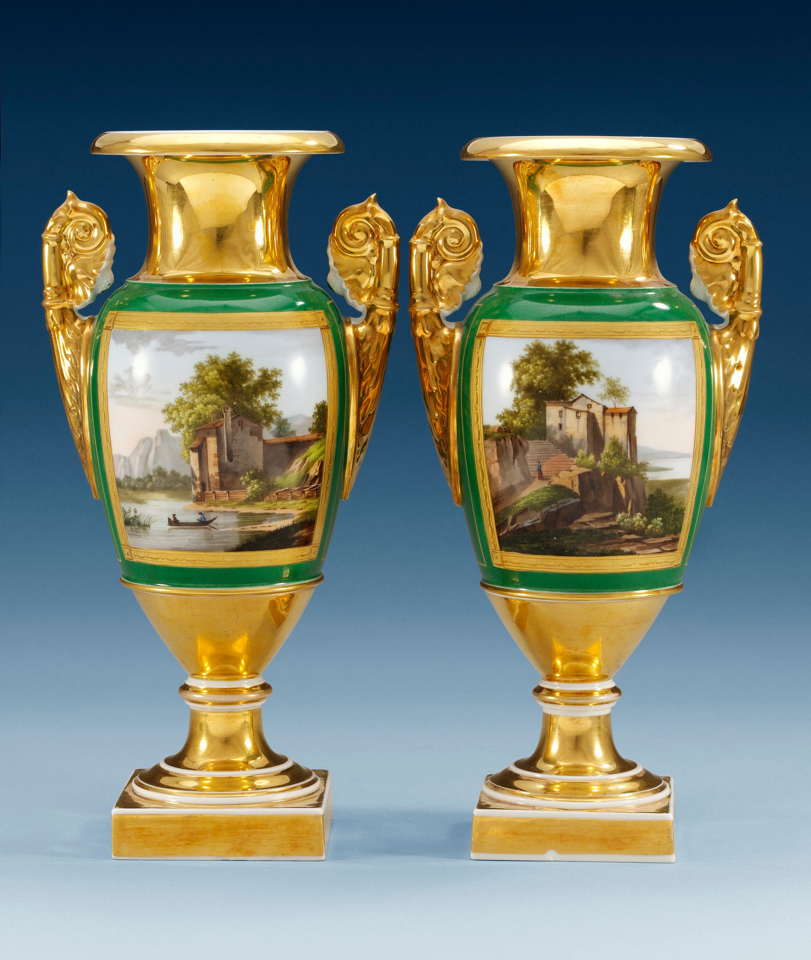 A pair of French Empire vases, 19th Century. - Bukowskis