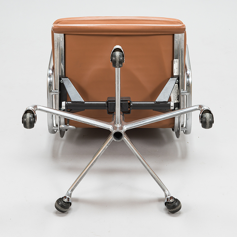 Charles & Ray Eames, Office chair, EA 219/ Soft Pad, Herman Miller ...