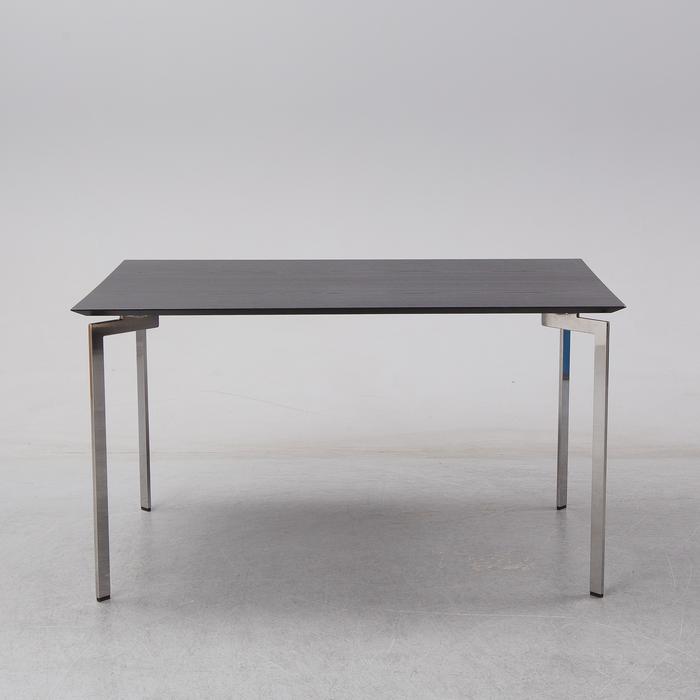 Ulla Christiansson, bord, "Trippo", för Karl Andersson & Söner. - Bukowskis