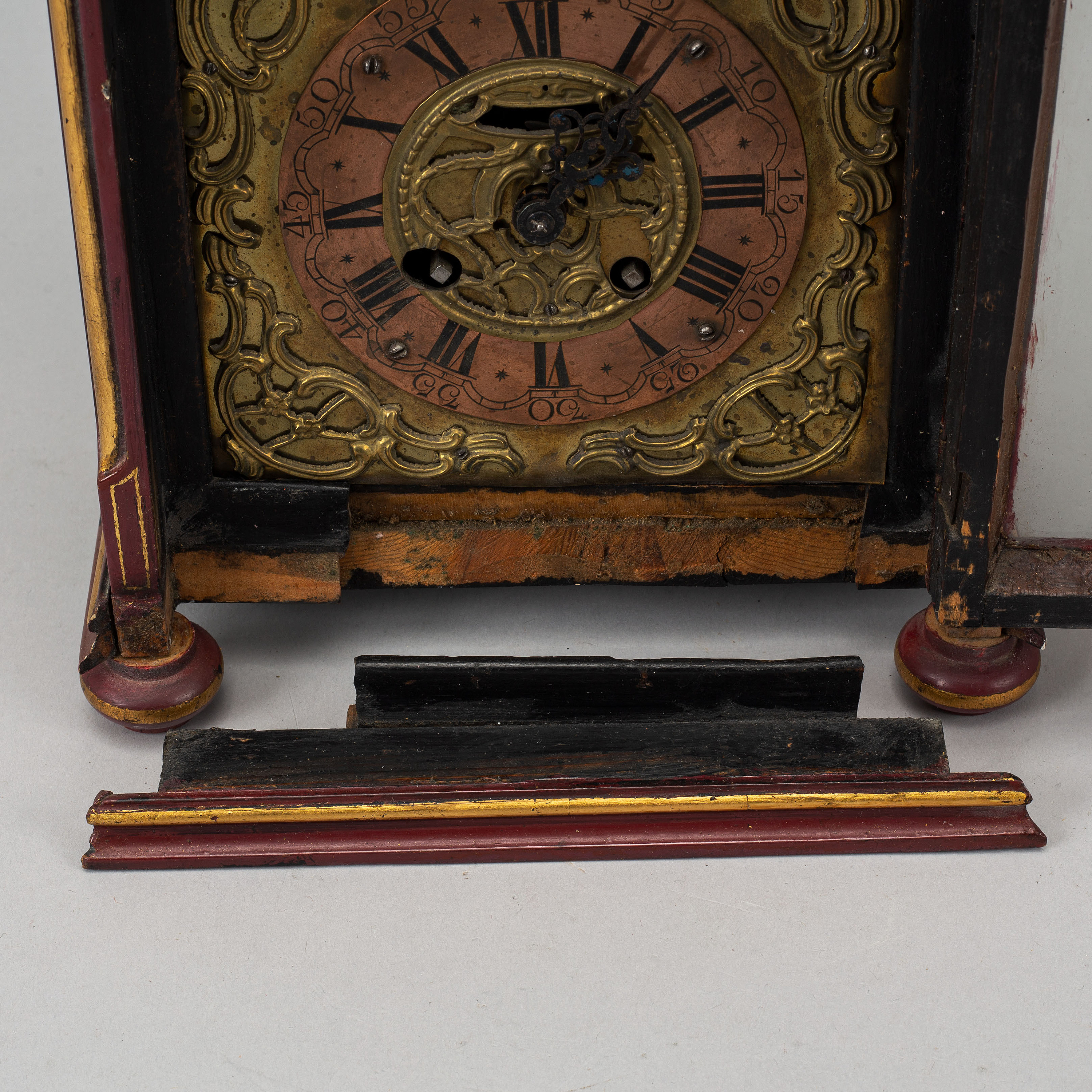 An 18th century table clock. - Bukowskis